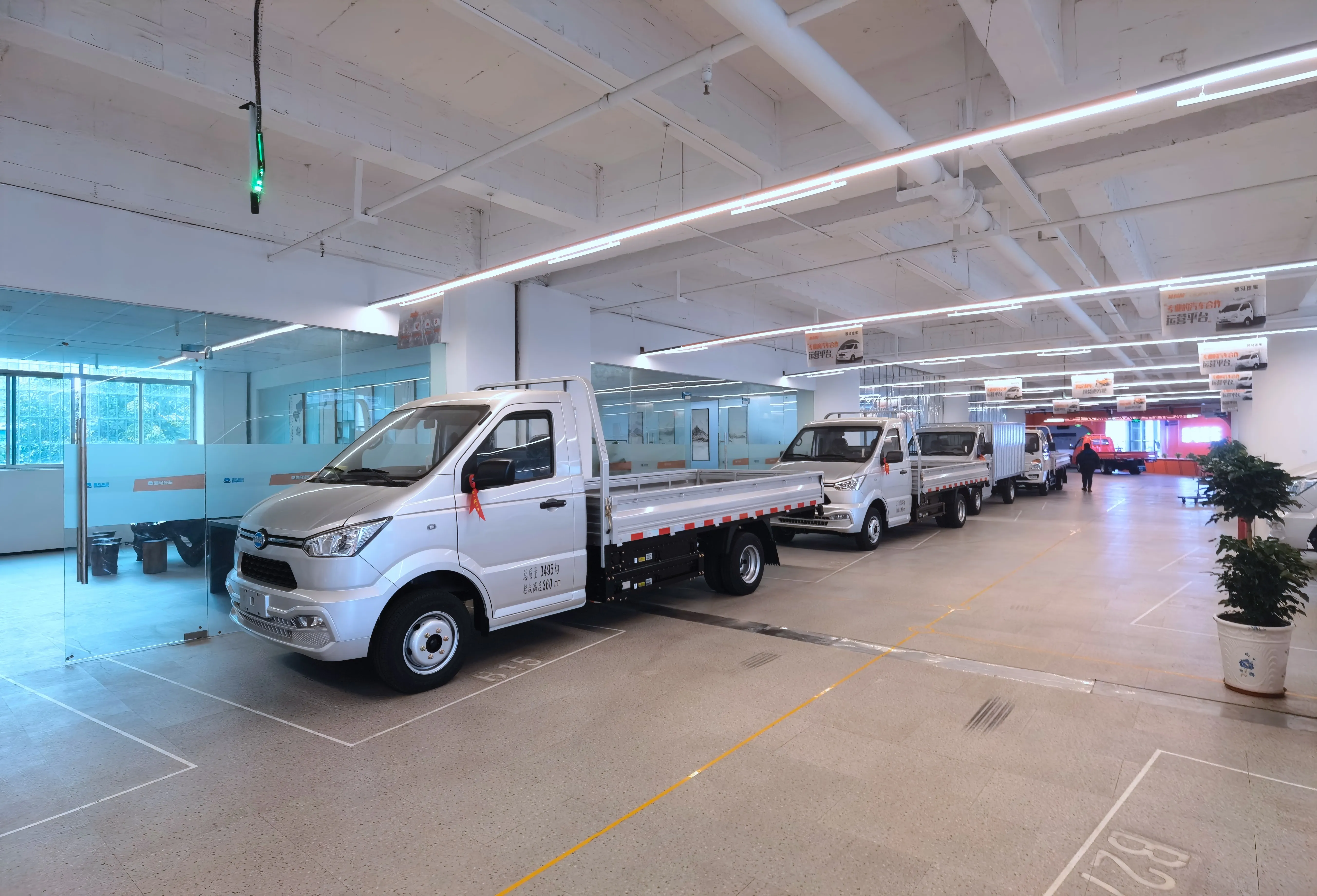 2024 China Kama Mini Electric Quick Charge Single Row Box Car| Alibaba.com