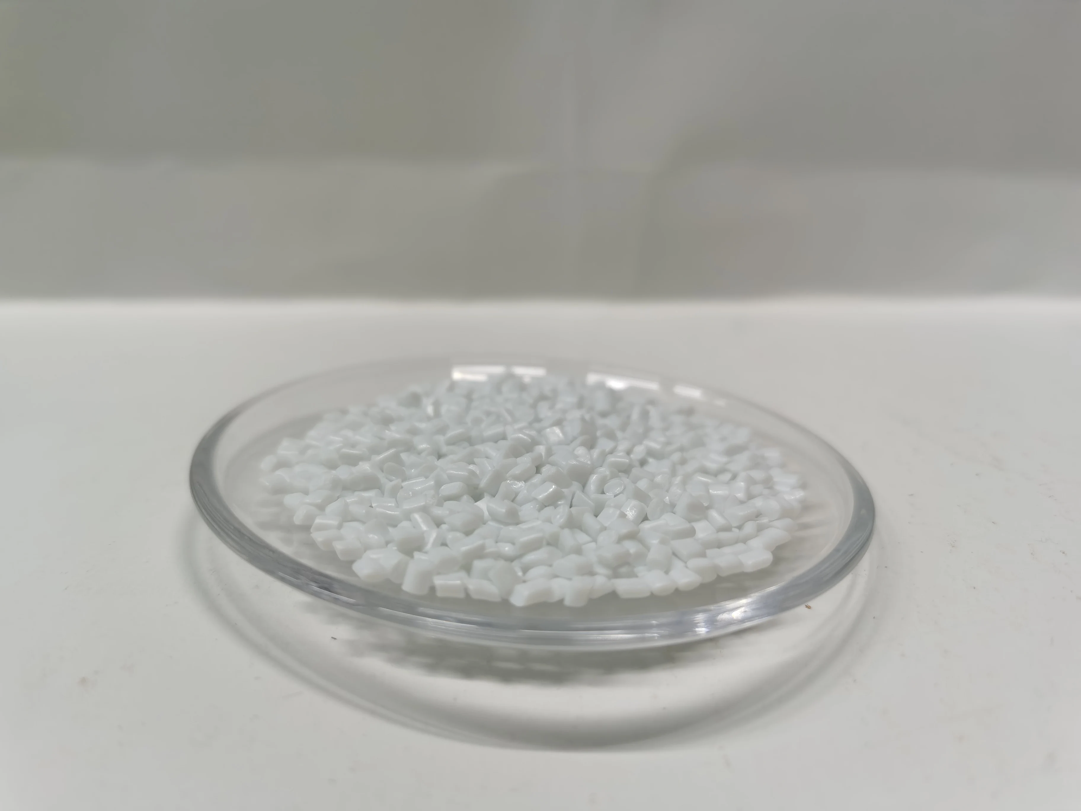 Raw Materials Pbt Plastic Resin Gf25 Gf30 - Buy Pbt Resin Molding Grade ...