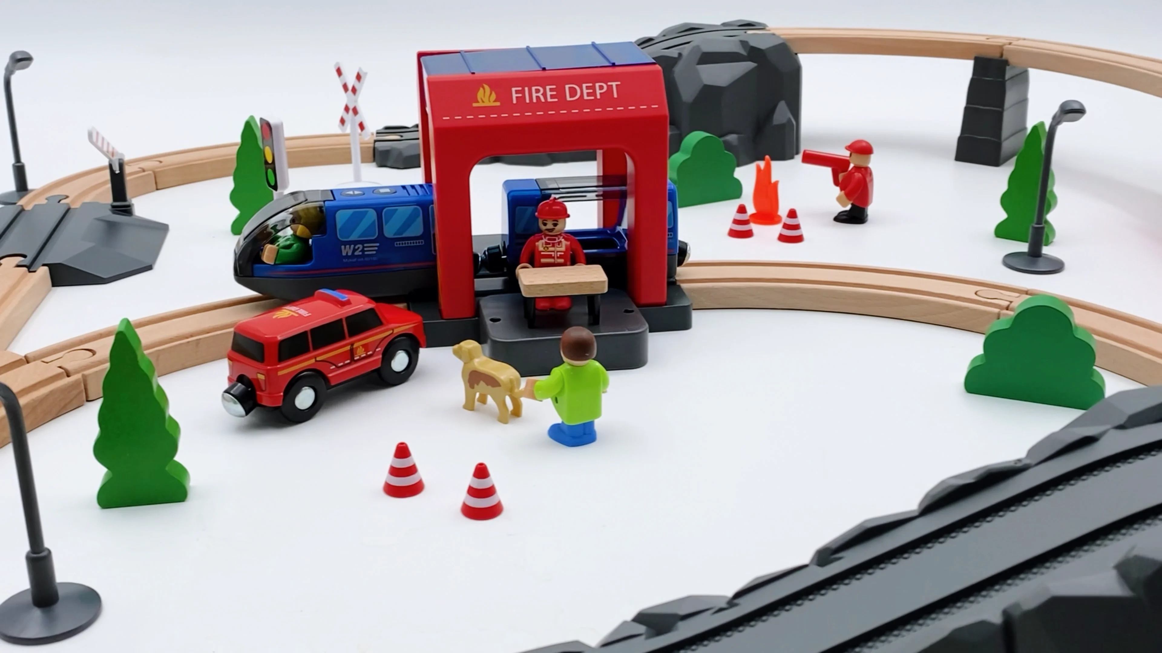 Fire Fighting Scene Wooden Track Toy Electric Train Compatible Brio ...