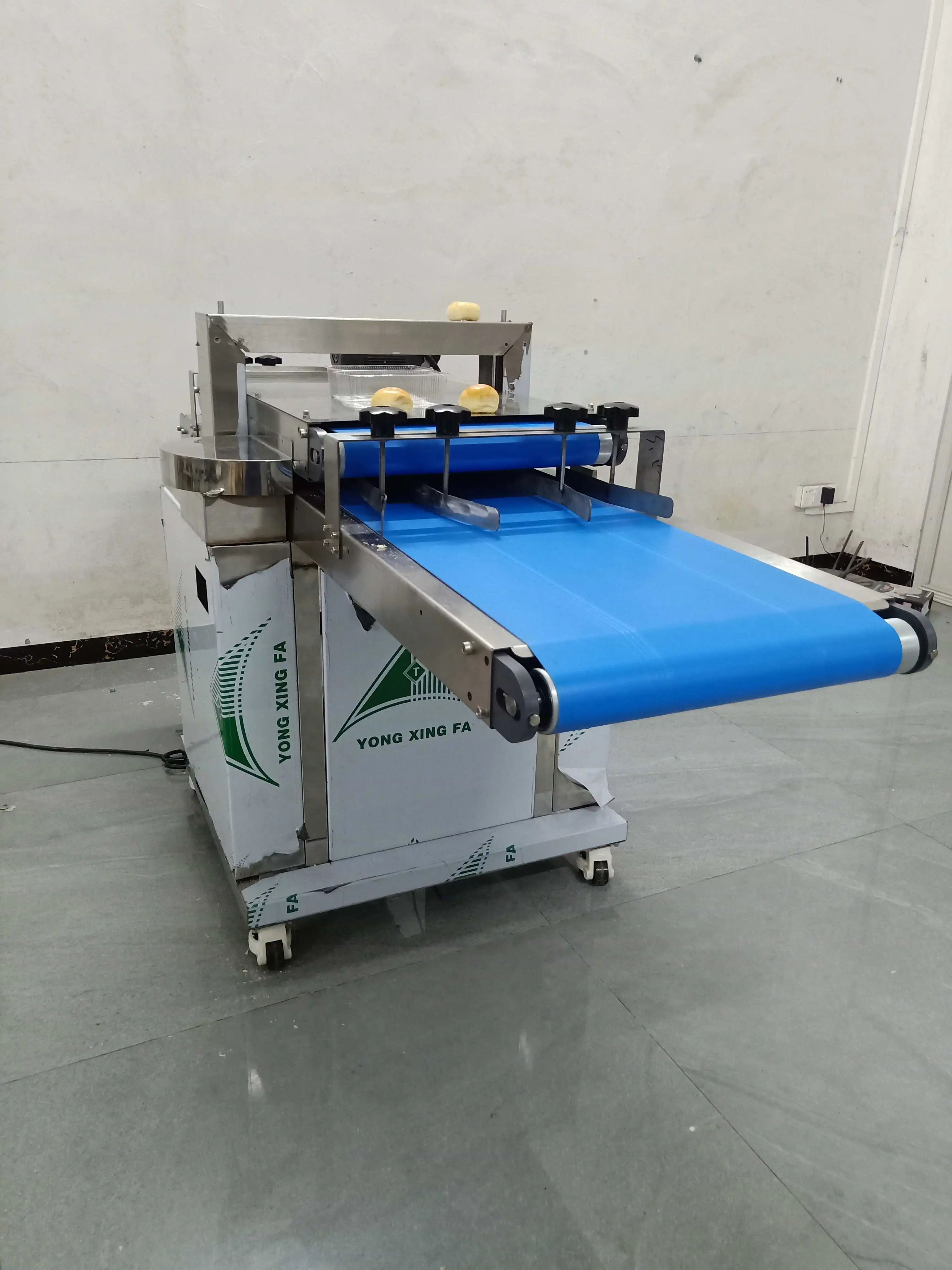 Burguer Bread Bun Dough Divider Rounder Machine Burger Bun Cutting ...