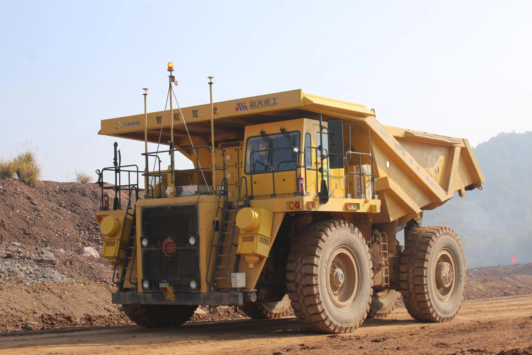 4g In-vehicle Monitors To Achieve Safer Driving And Manoeuvring Gps ...