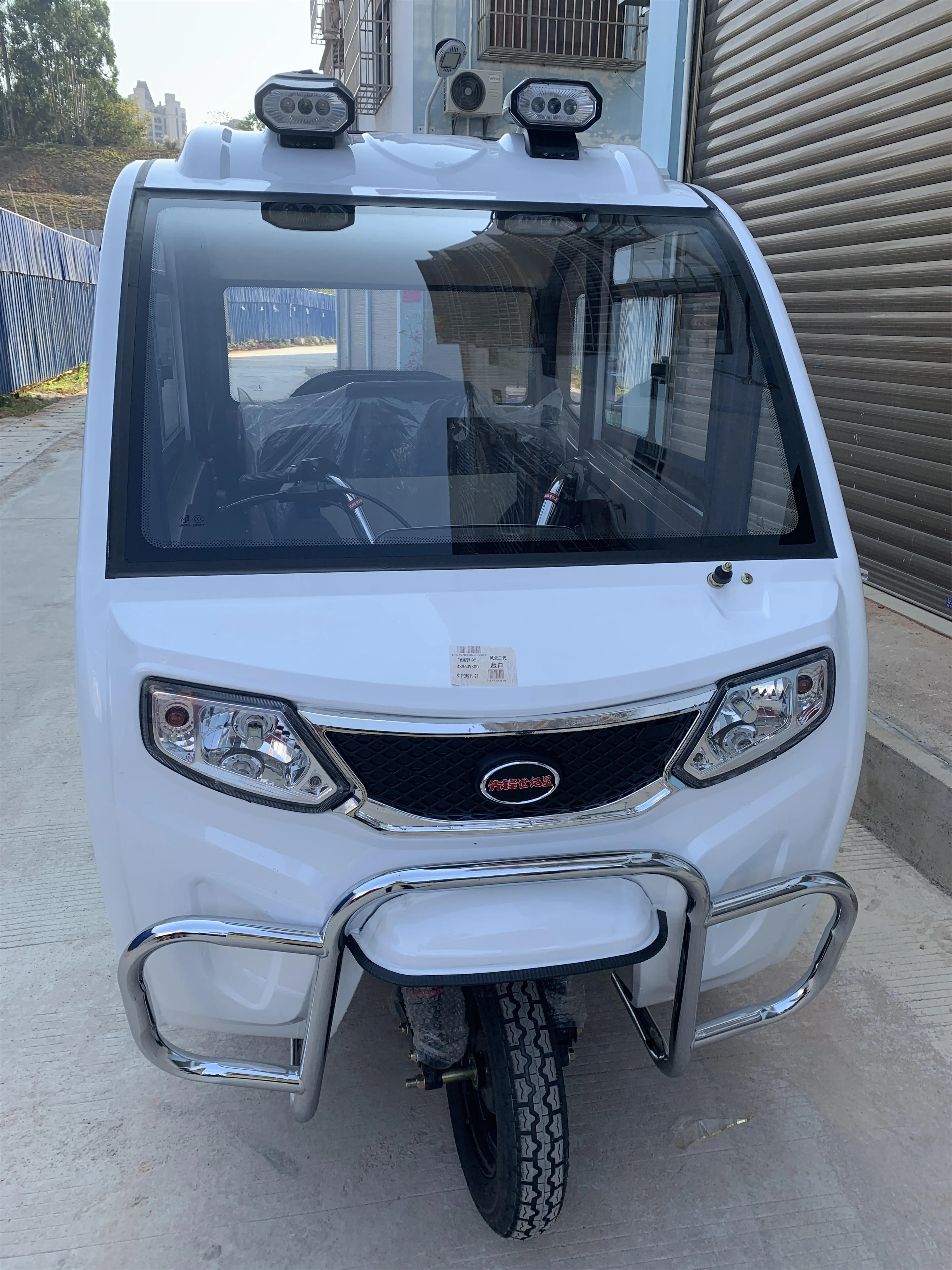 Enclosed 3 Wheel Delivery Car - Efficient Electric Tricycle