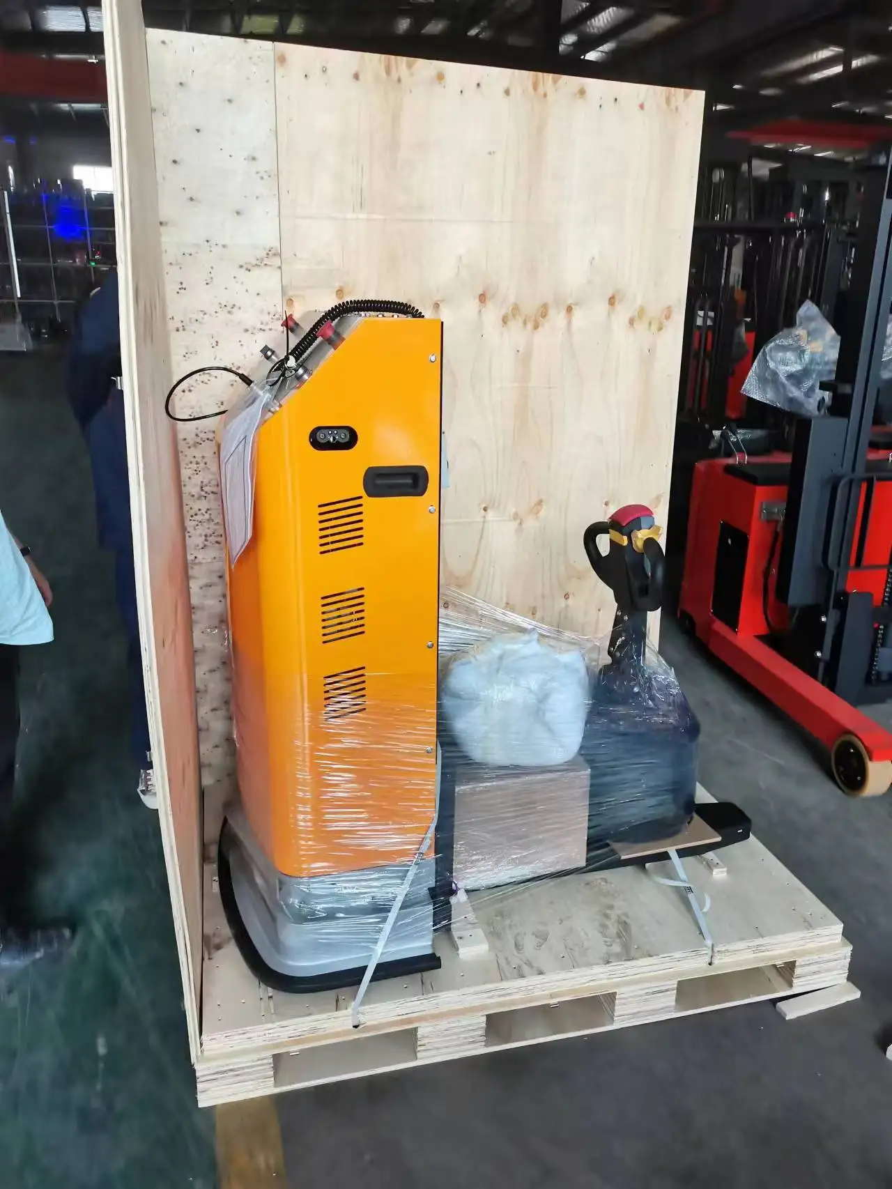 Intelligent Mini Pallet Stacking Agv Robot Forklift In Narrow Aisle ...