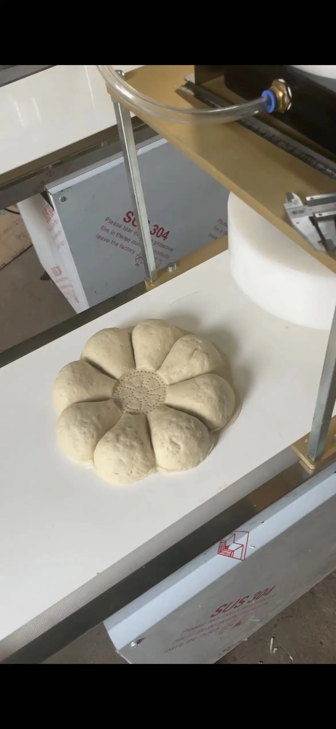 Customizable Size roti Canai Making Machine fast Chapati Machine ...