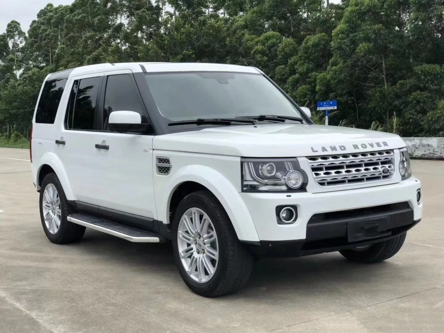 Upgrade Your Land Rover Discovery 3 with Autobiography LR4 Body Kit