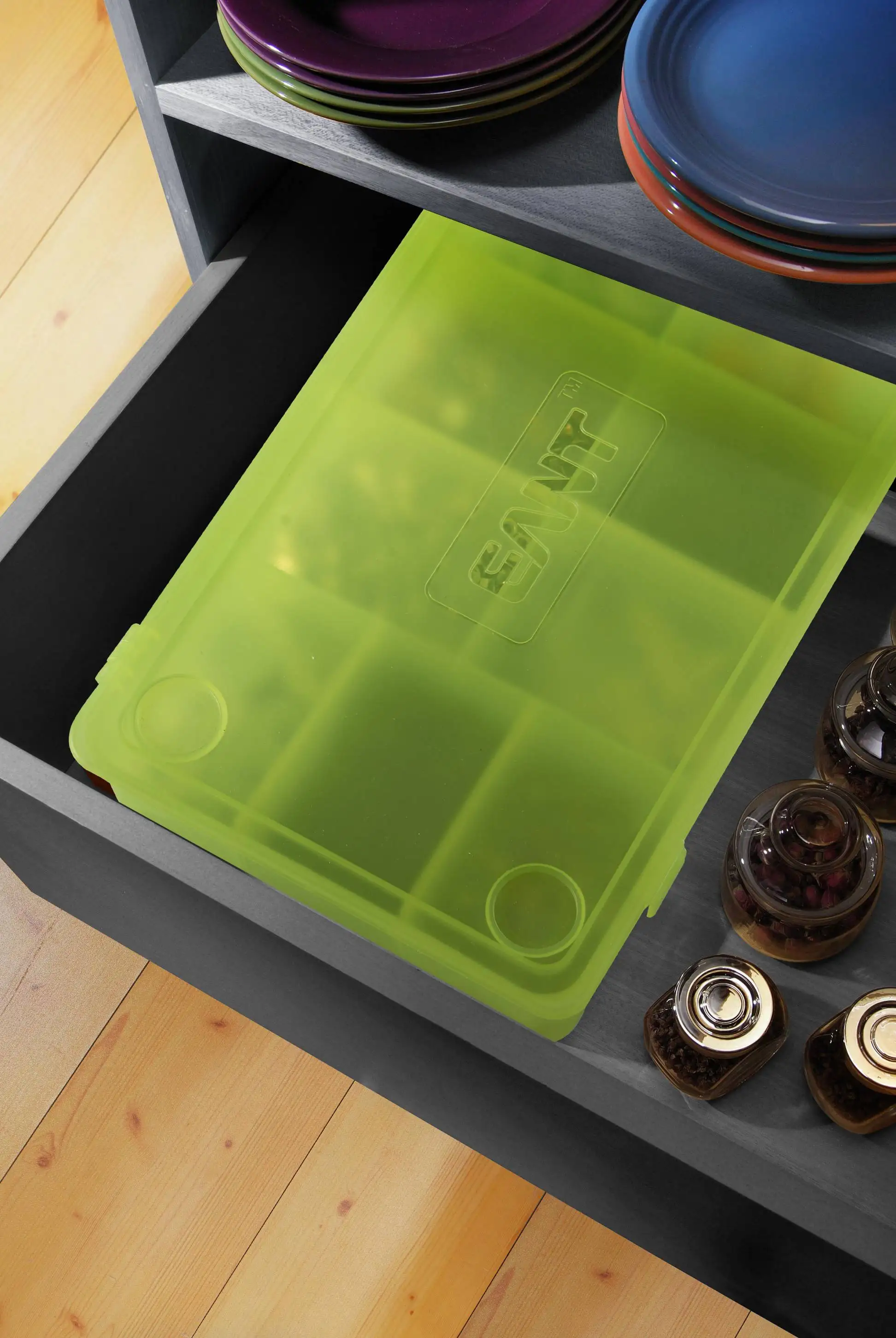 Plastic Transparent Multi Compartment Storage Box with Lid