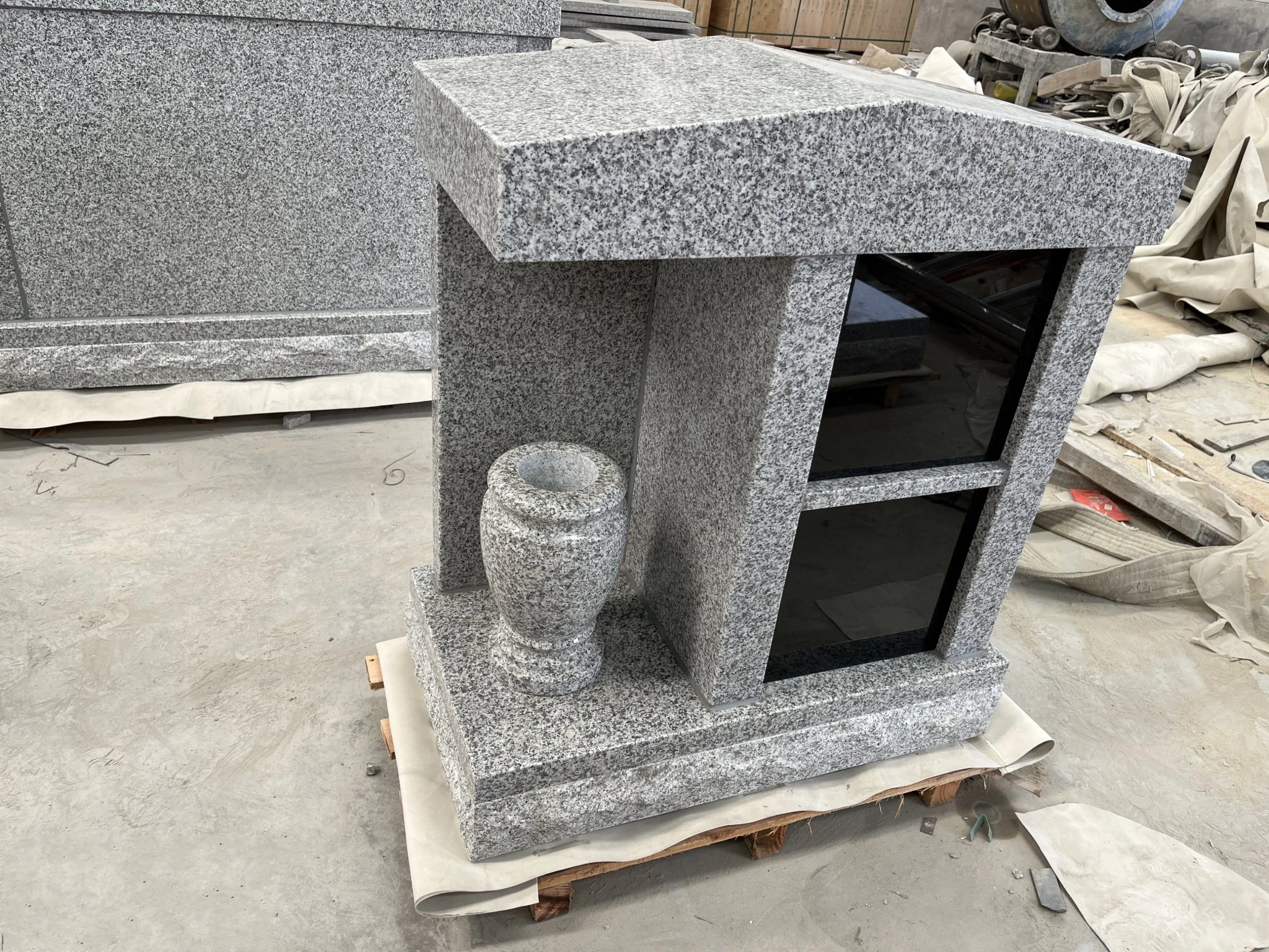 Cheap China G603 Grey Granite Tombstone Columbarium Niche for American ...