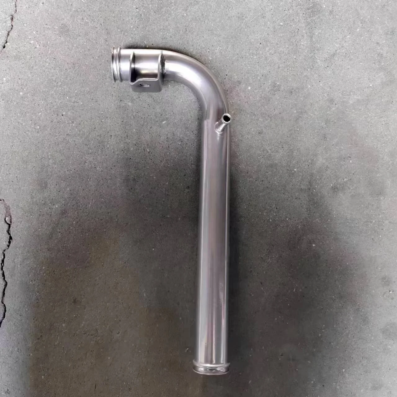 Adapted To Mitsubishi Pajero V43v73 Water Pump Water Pipe Coolant Water ...