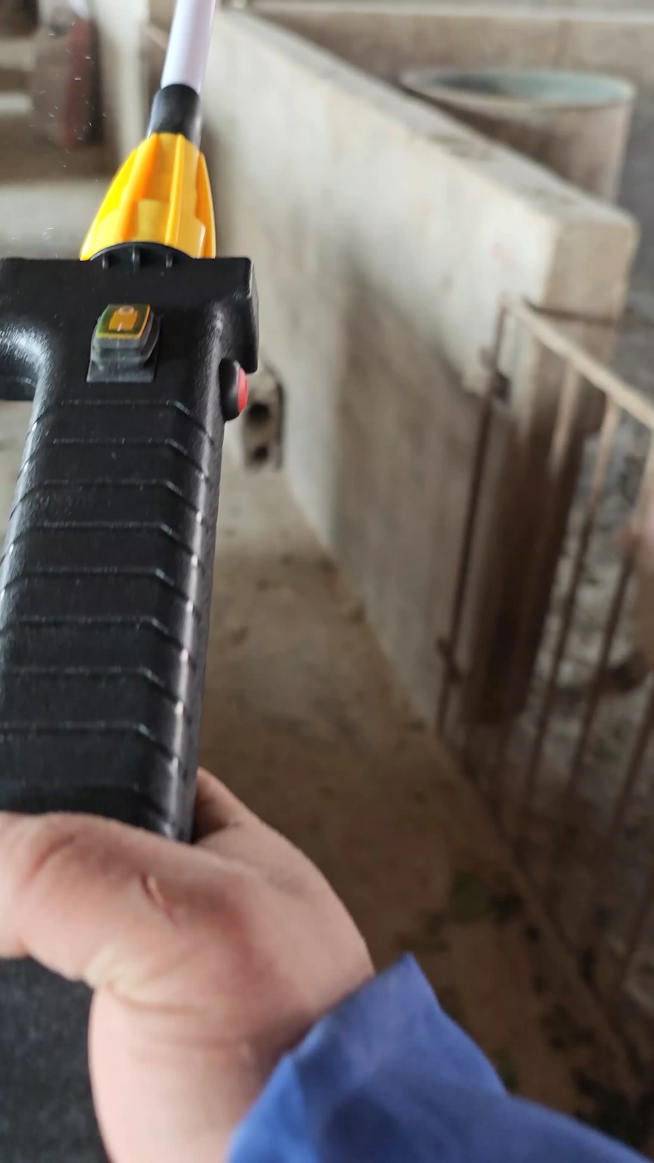 50cm Electric Pig Cow Cattle Drive Stick Waterproof Livestock Long Prod ...