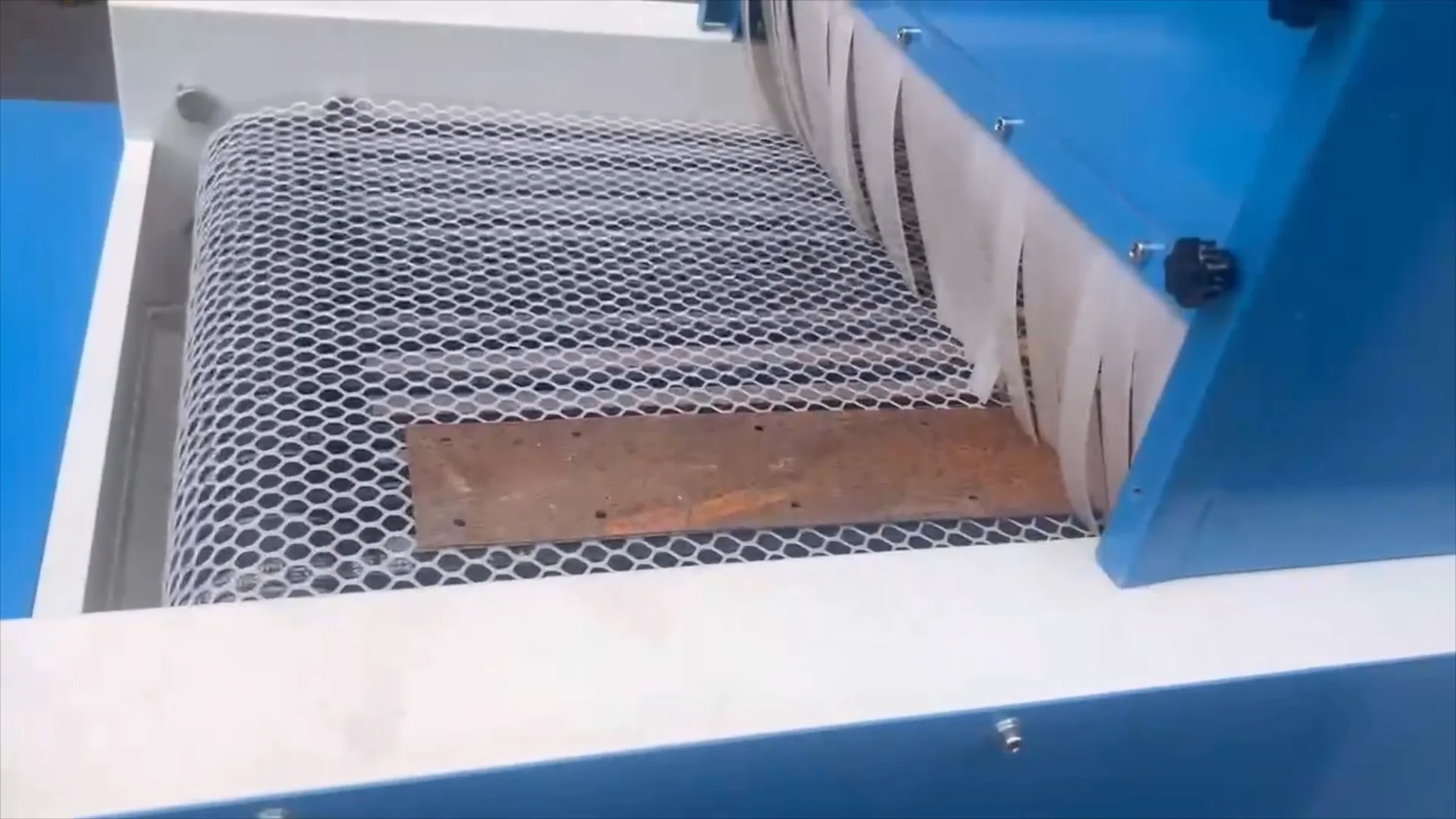 Automatic Sandblasting Machine Industrial Sand Blasting Cabinet For ...