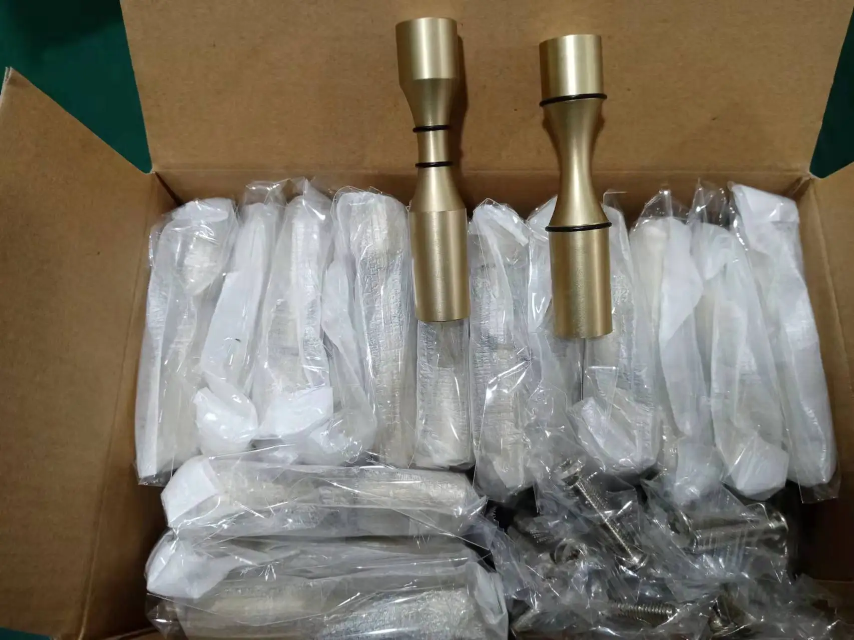 Factory Custom Wine Pegs Wall Wine Rack Pin Wine Bottle Holder For Bar ...