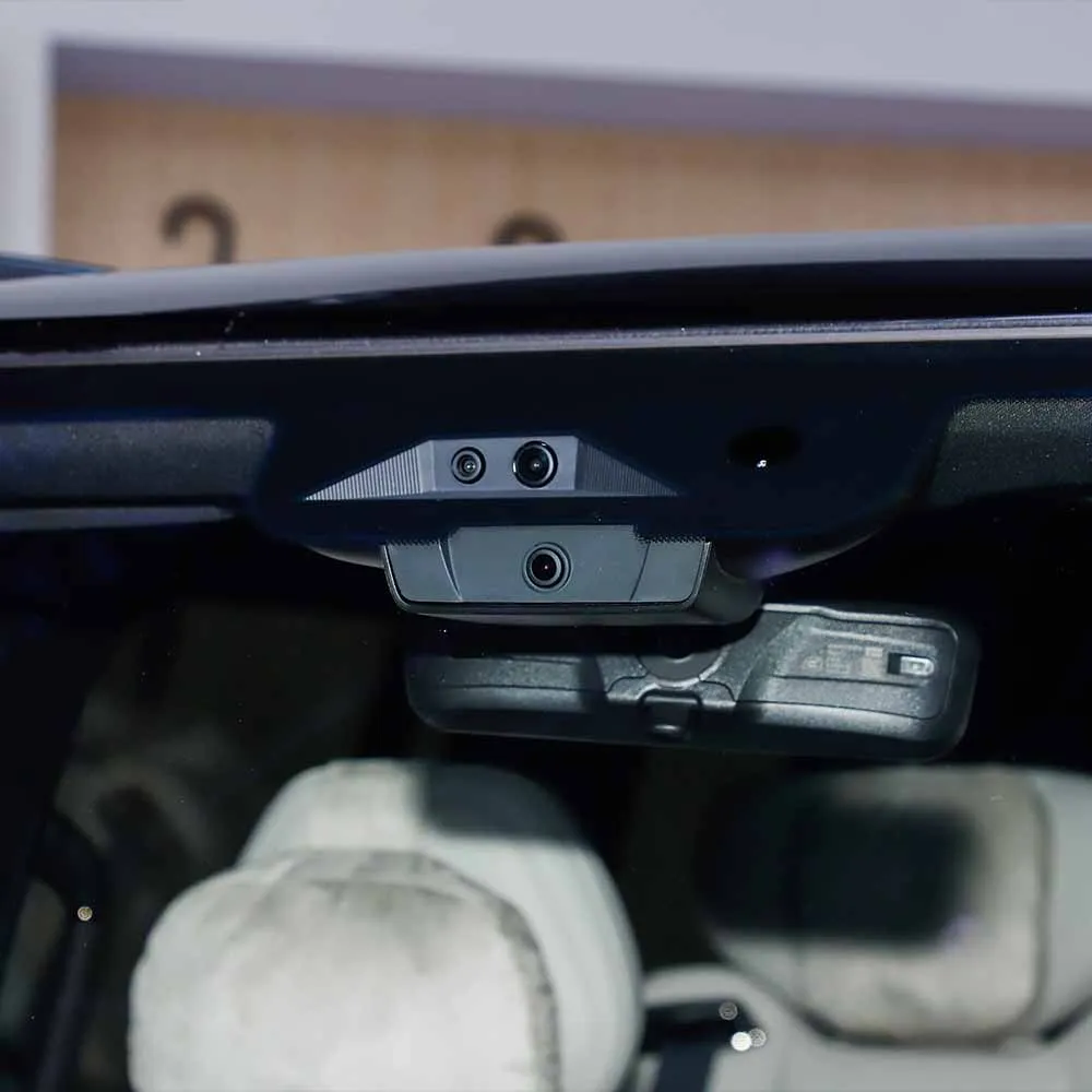Rox 01 2025 Electric Car - Dual-Motor SUV with Fast Charging