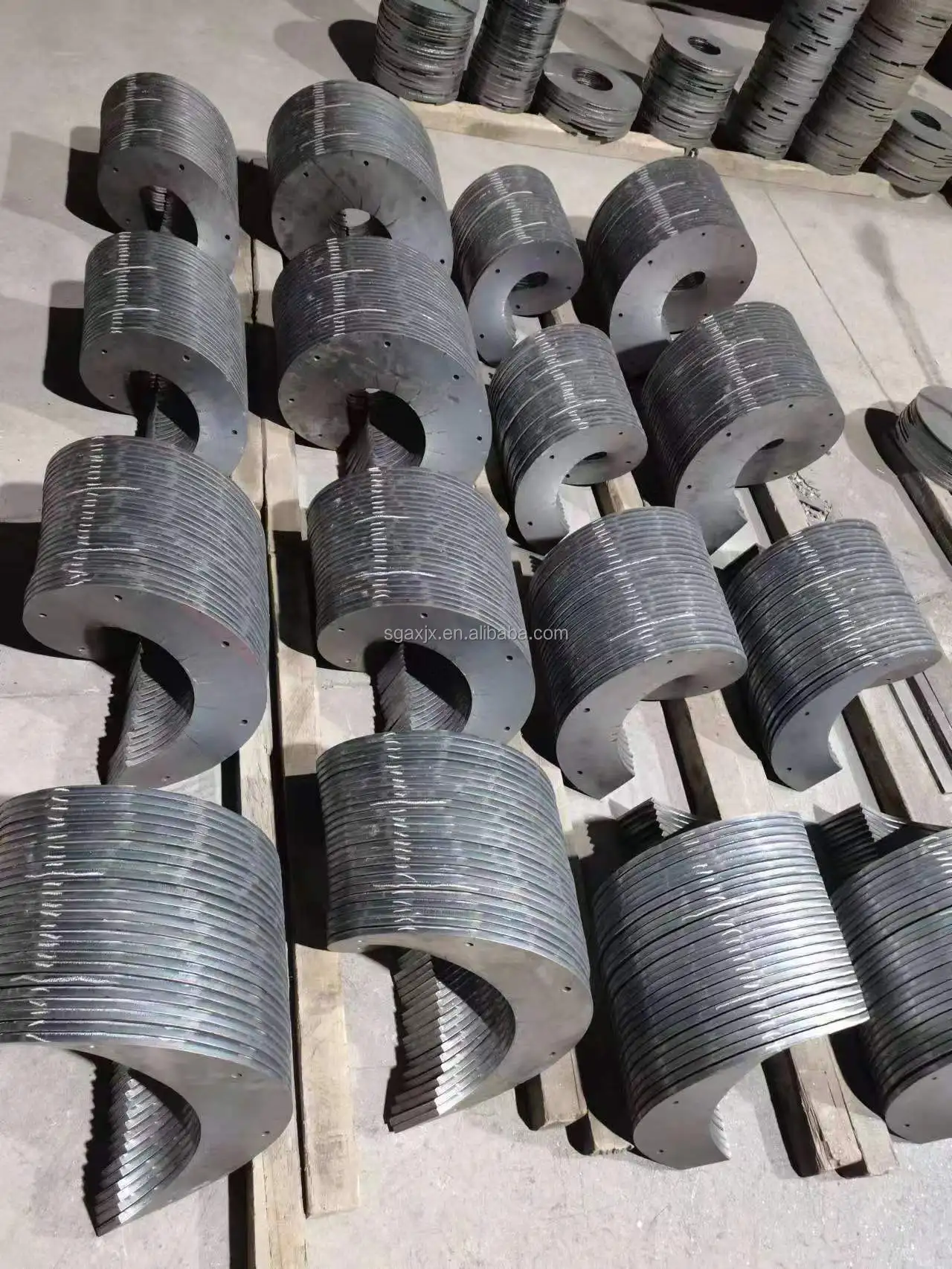 Hydraulic Sectional Screw Flight Auger Blade Cold Rolling Machine ...