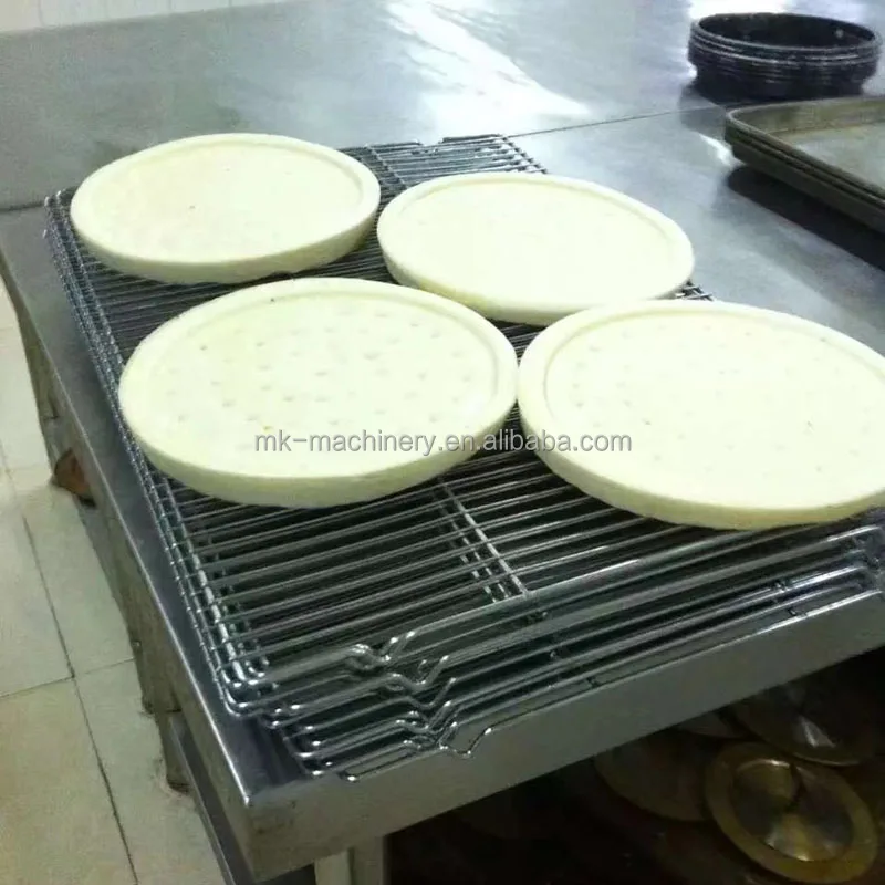 Pizza Topping Machine Automatic Pizza Topping Jam Sprinkler Cheese Salt ...