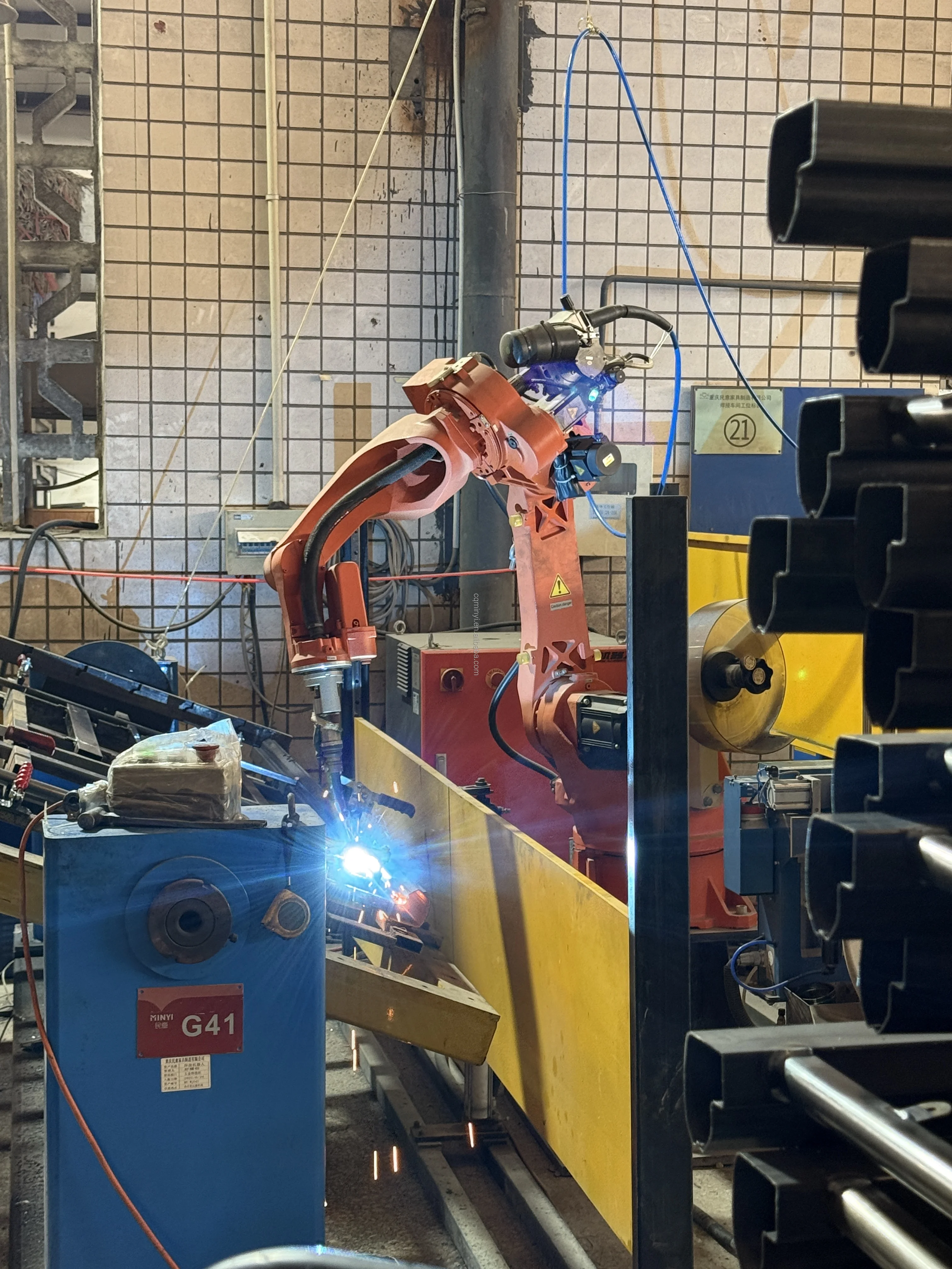 Modern Removable MDF Student Desk with Wheels School Furniture Set ...