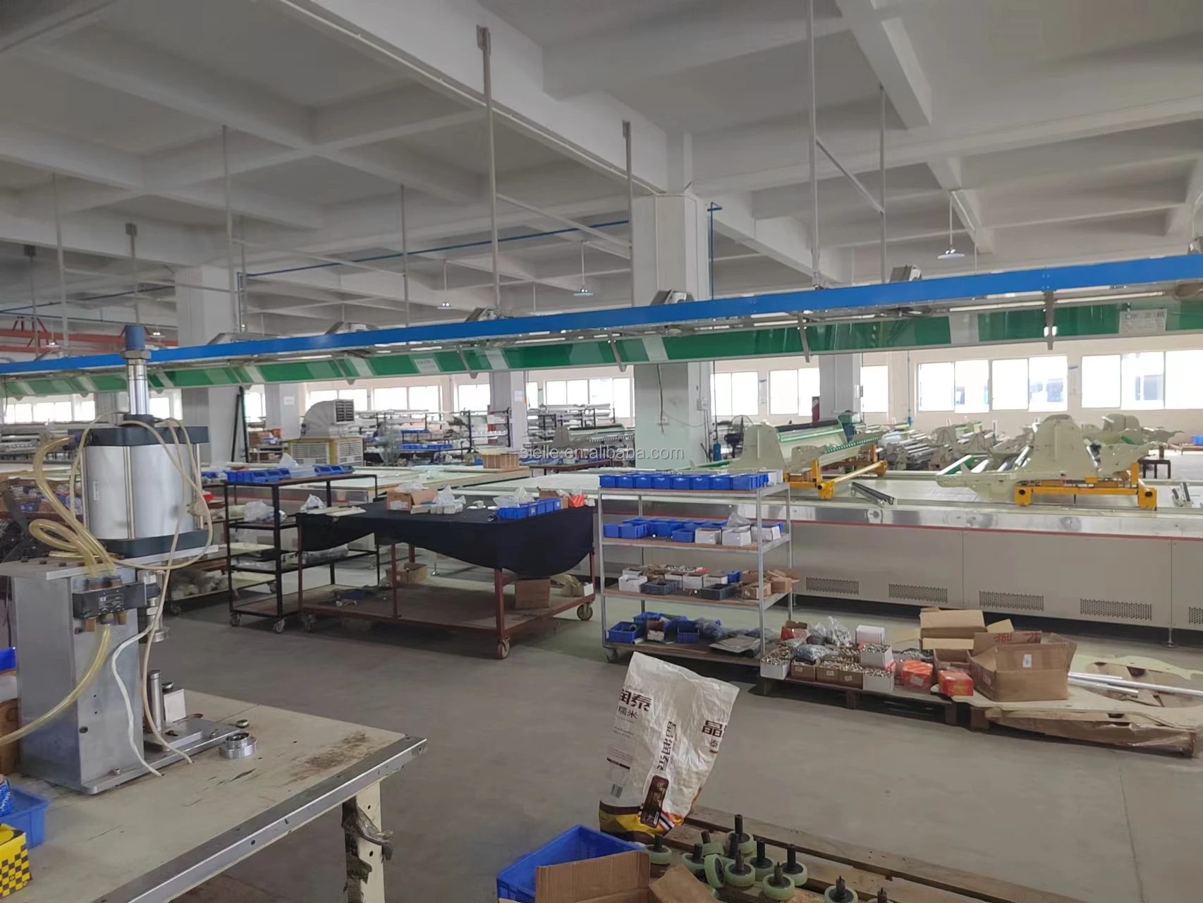 Semi Automatic Knit Fabric Spreading Machine For Cloth Spreading Table ...