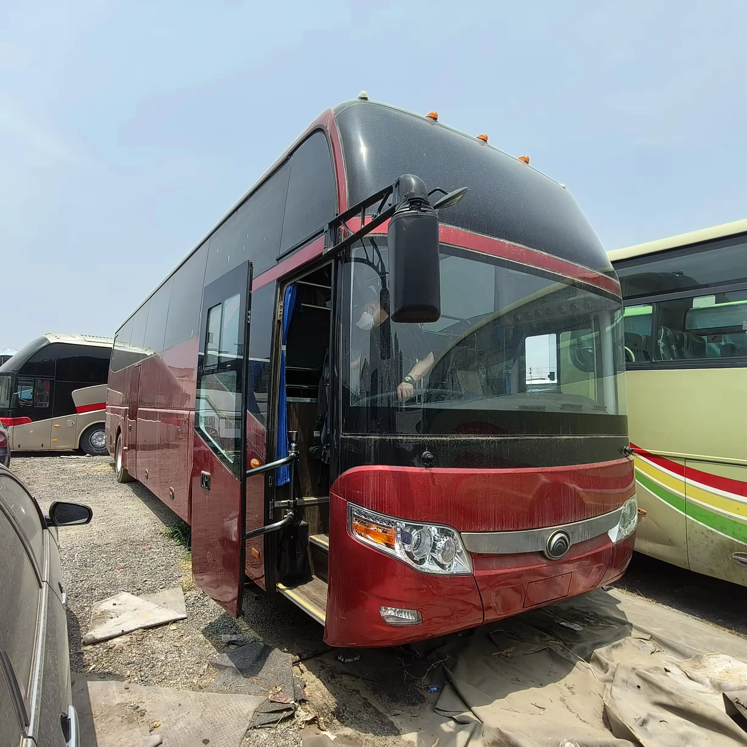 LHD Rhd Coach School Bus Yuchai Engine 51 Seats Luxury Coach Buses ...