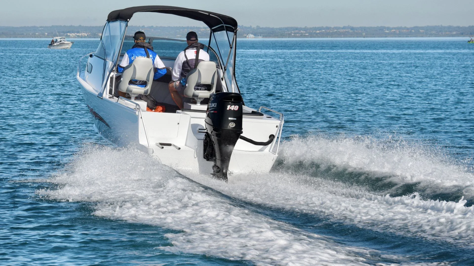 19ft Luxury Yacht - Aluminum Fishing Boat with 6 Cabins