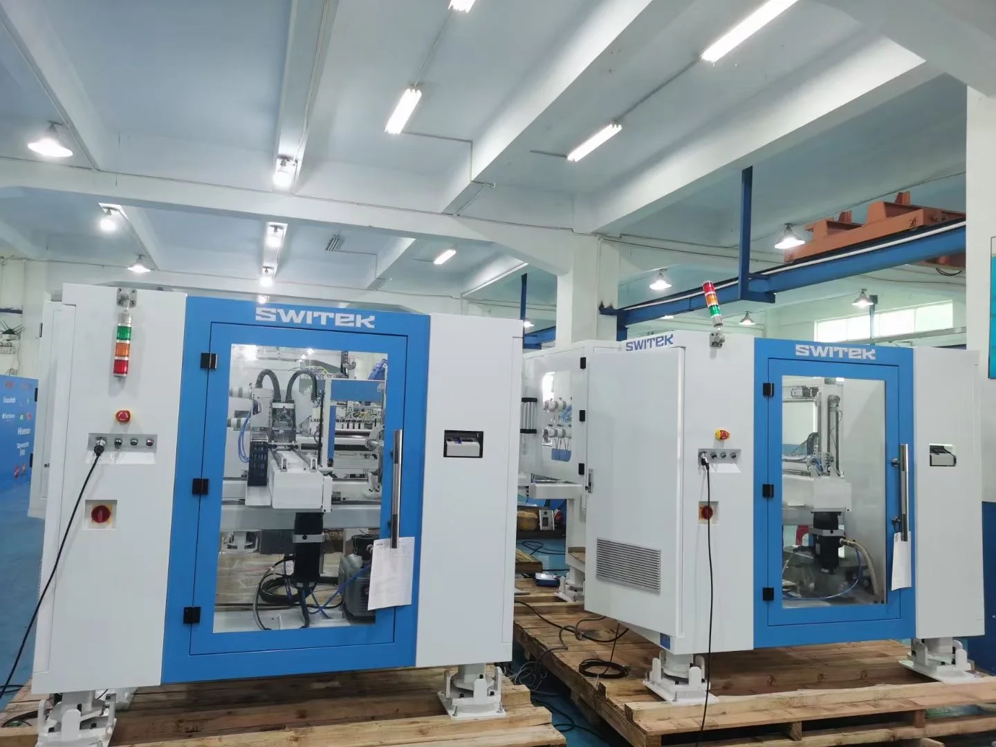 SWITEK Side Entry IML System SW850 for 20 Liter Paint Bucket