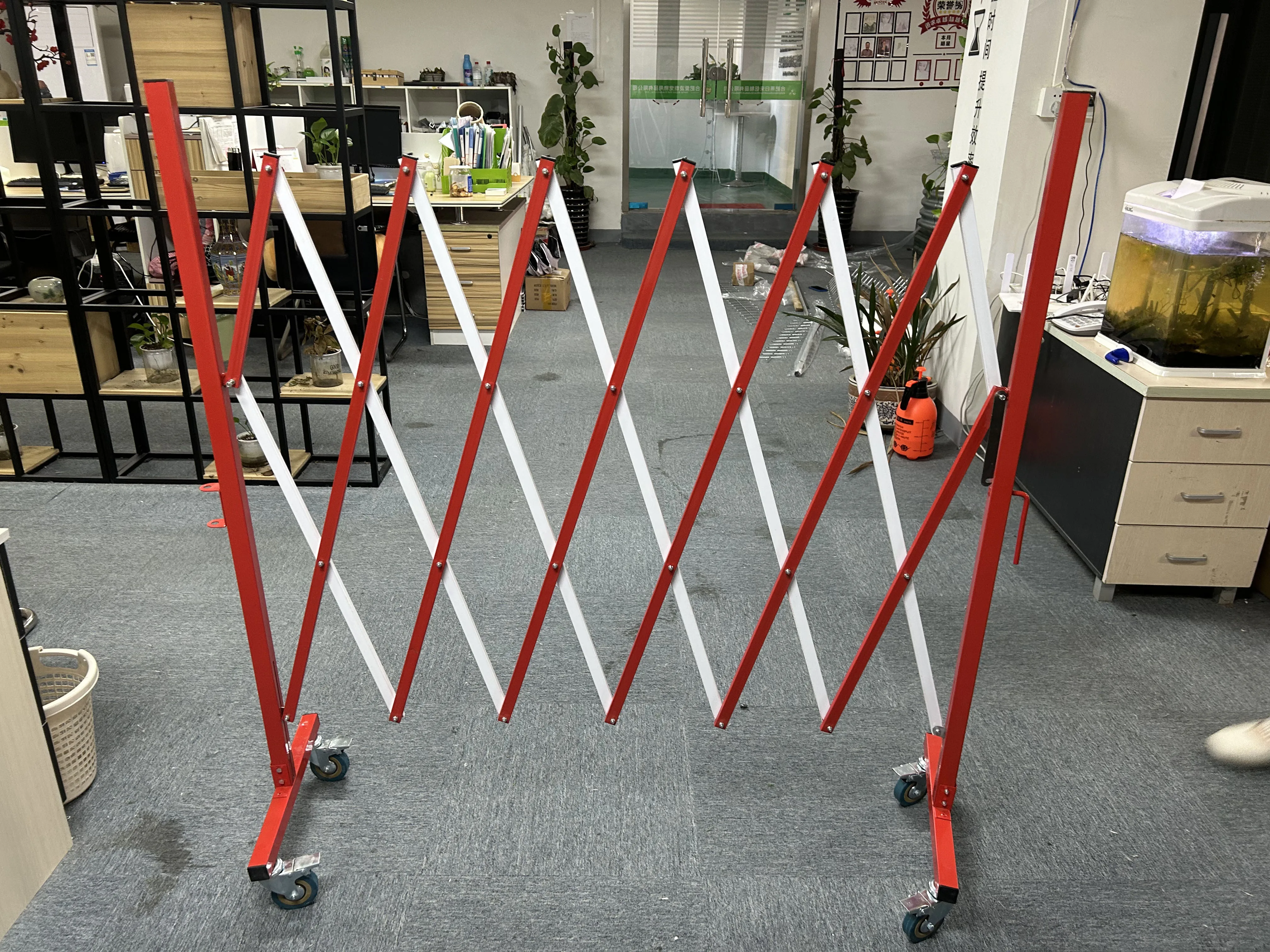 Crowd Control Mobile Steel Expandable Security Barricade Adjustable ...