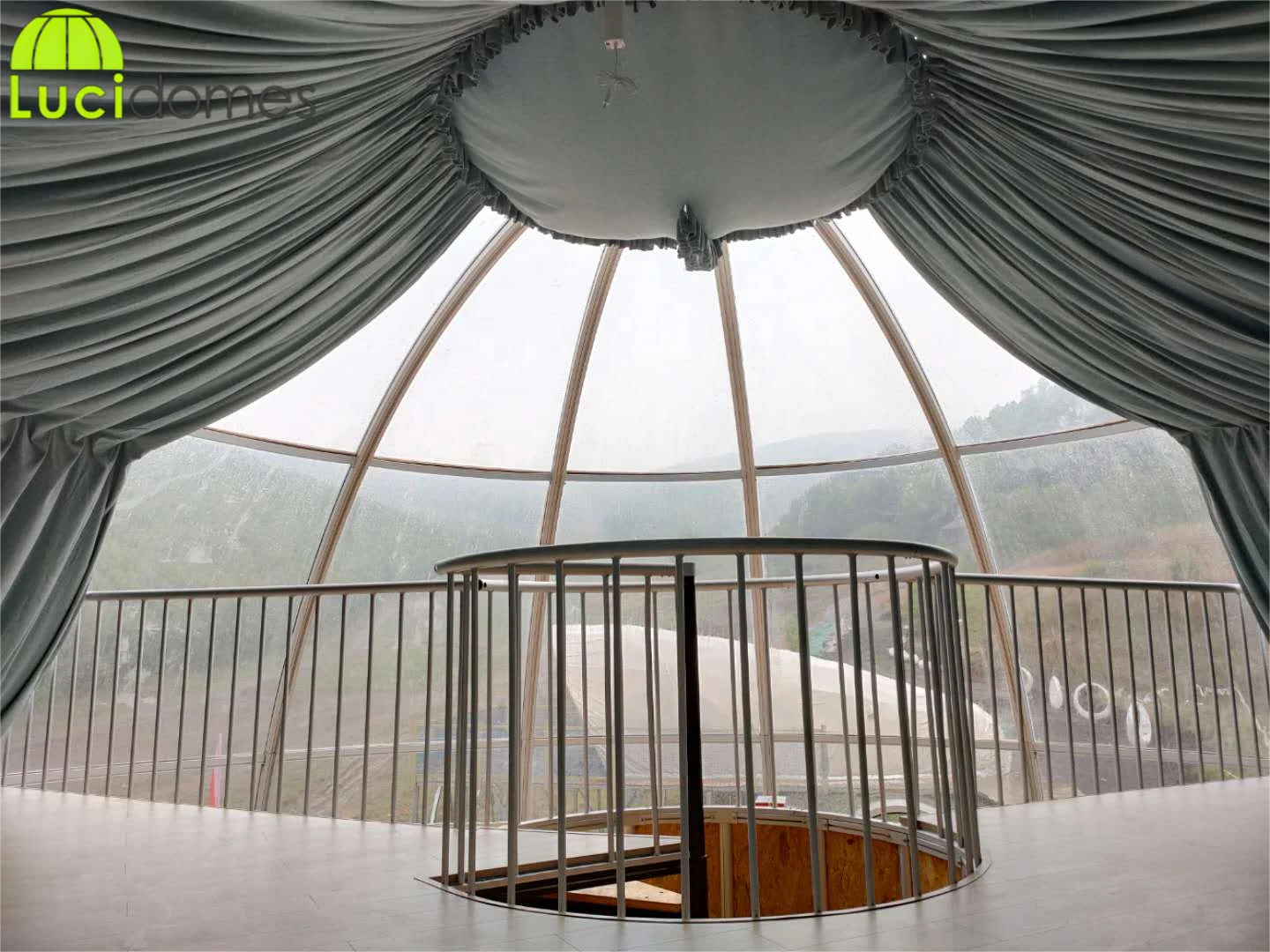 Igloo Geodesic Dome House - Ideal for Four-Season Camping