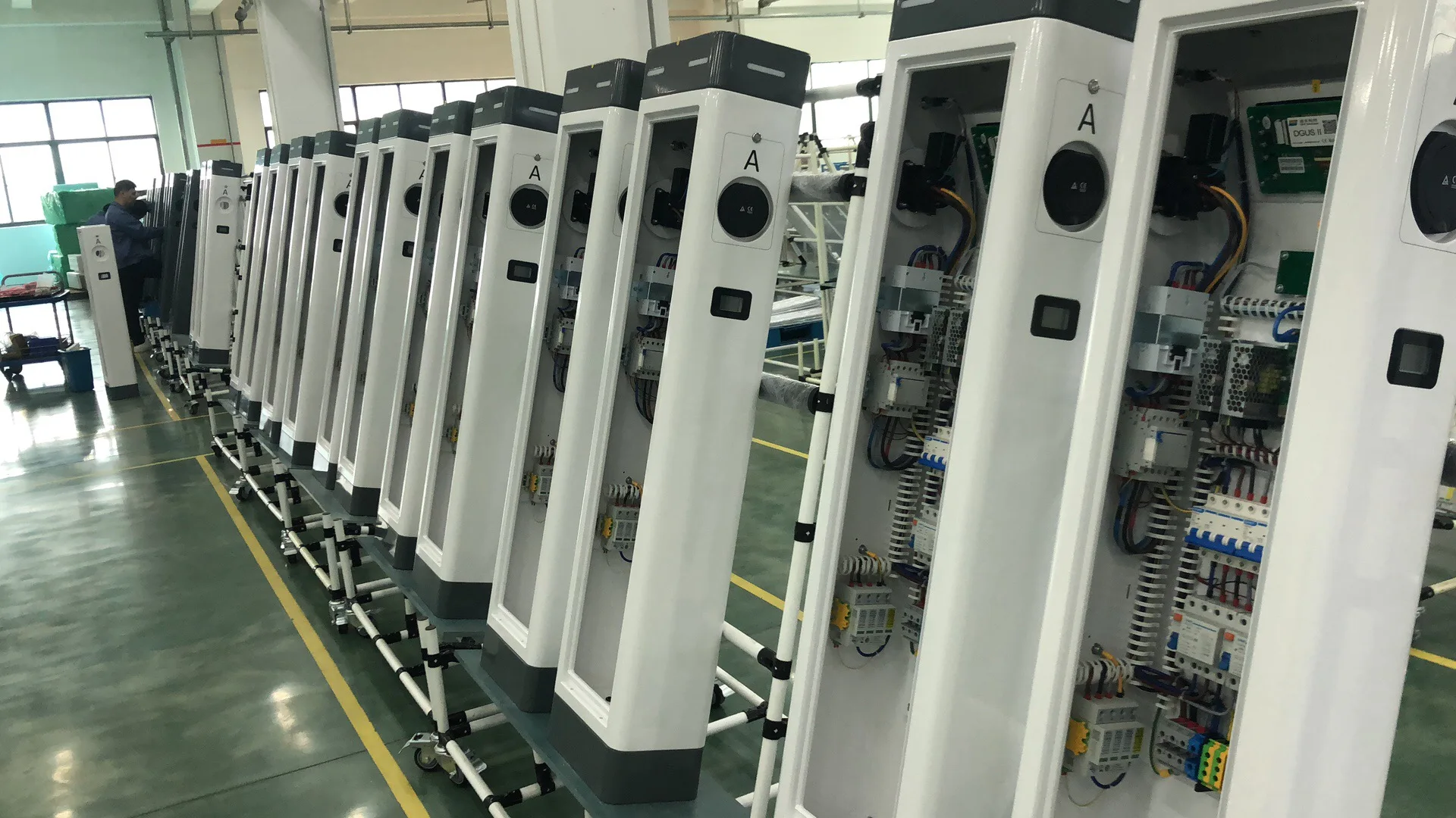 22kw Commercial AC Level 2 EV Charger - Type 2 Charging Station