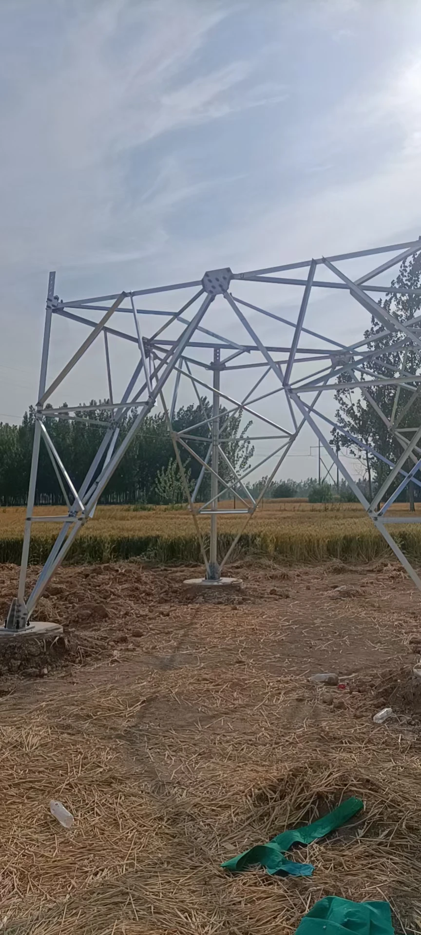 Self Supporting Cell Phone Signal Broadcasting Antenna Fm Radio Station Communications Iron 3 ...