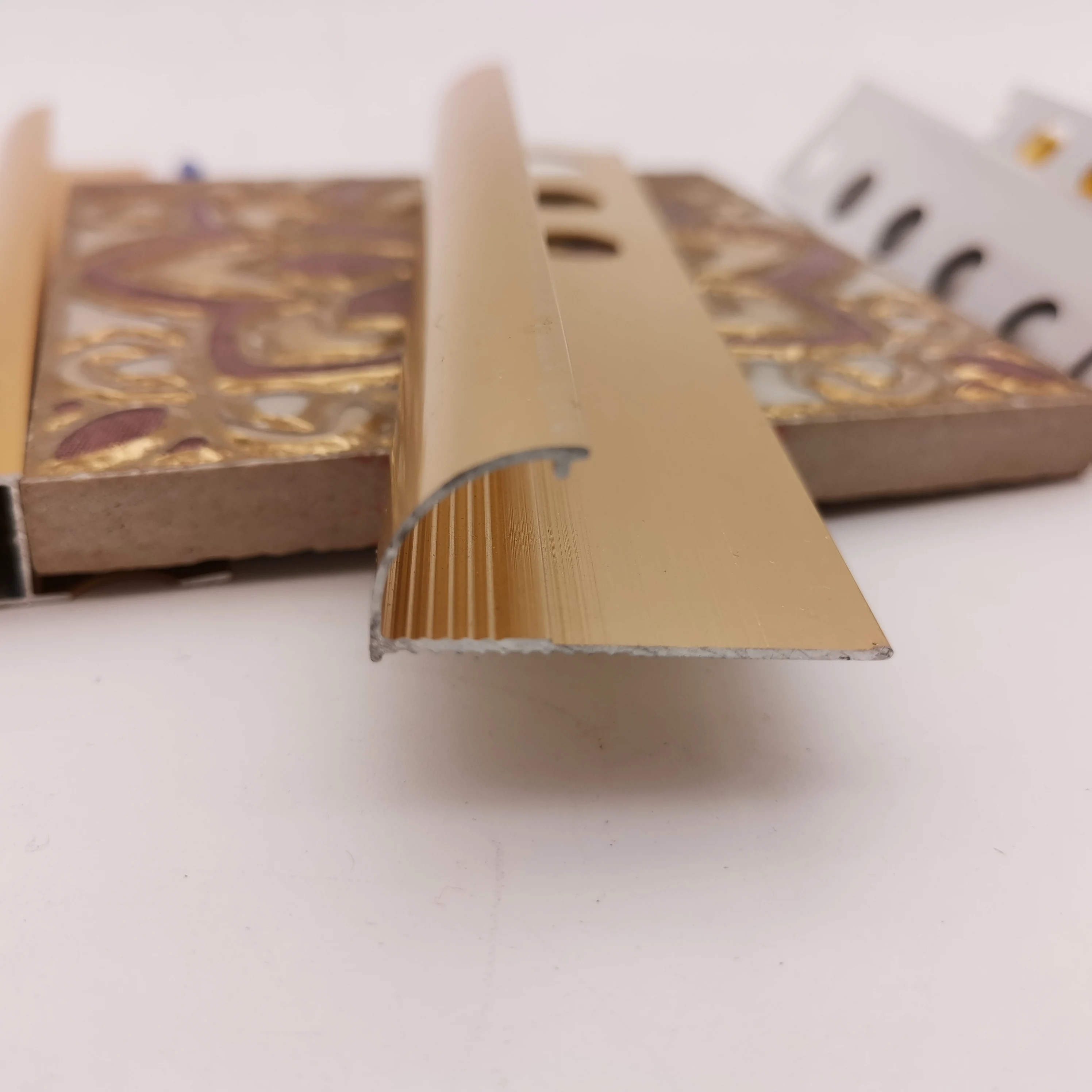 Modern Style Gold Decorative Metal Wall Trims - Ruida