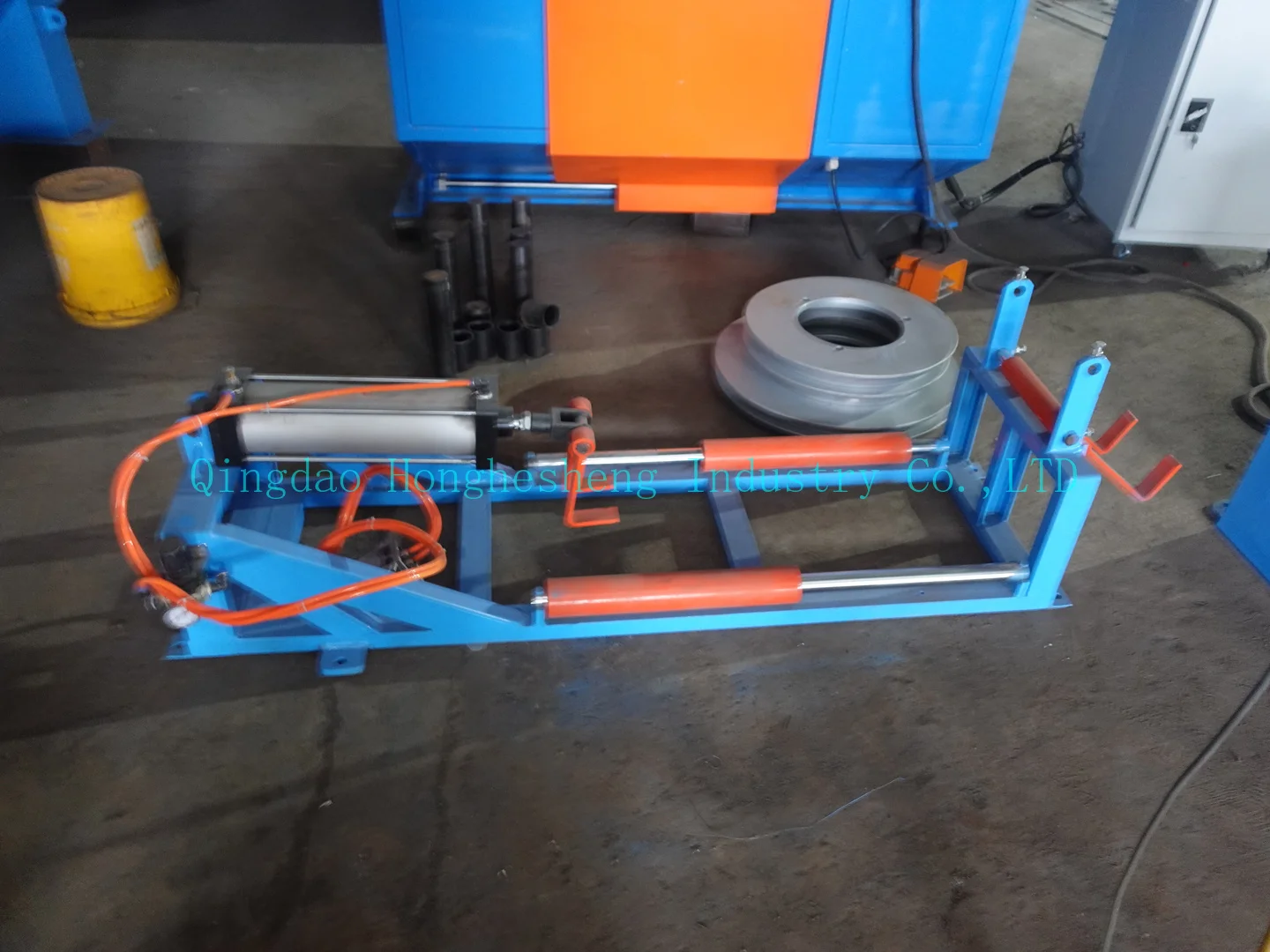 Tire Tread Buffing and Building Machine for Used Tyre Recapping Line ...
