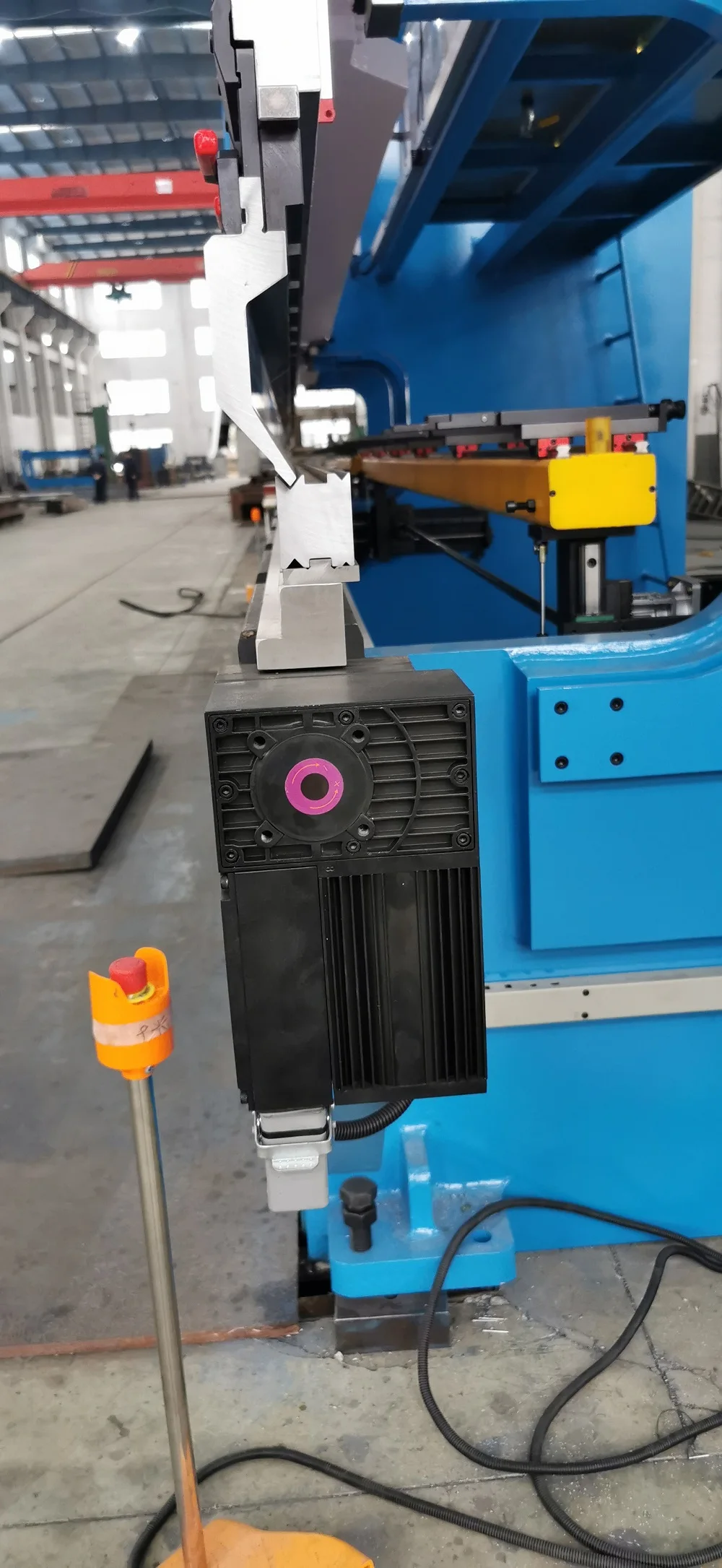 Hydraulic Cnc Tandem Press Brake For Street Light Pole 12m Street Light ...