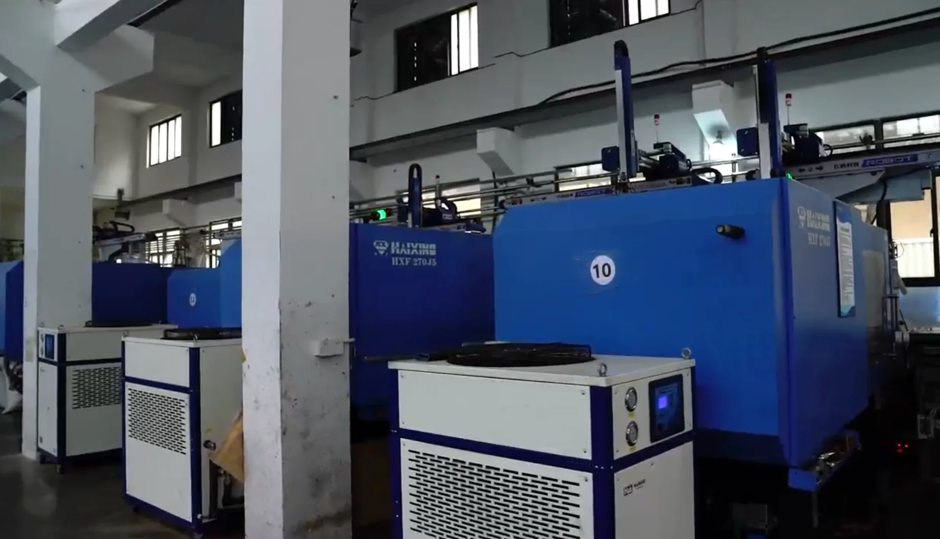 Smart Sunscreen UV Mirror - Dual Sided Makeup LED Pocket Mirror