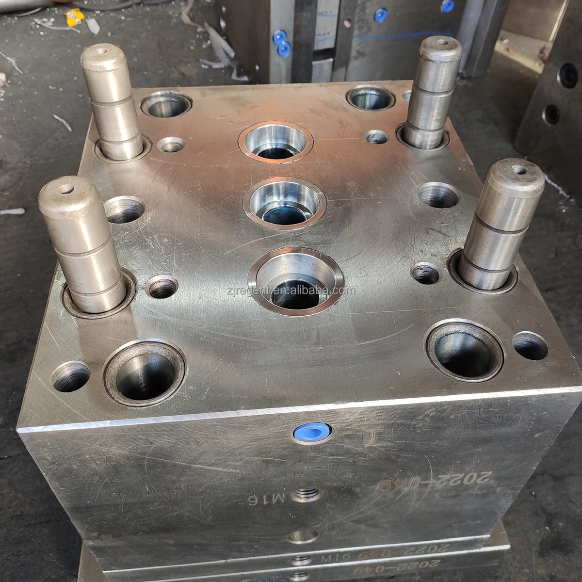 Plastic Pp Effervescent Tablets Tube Injection Mould With Cold Runner ...