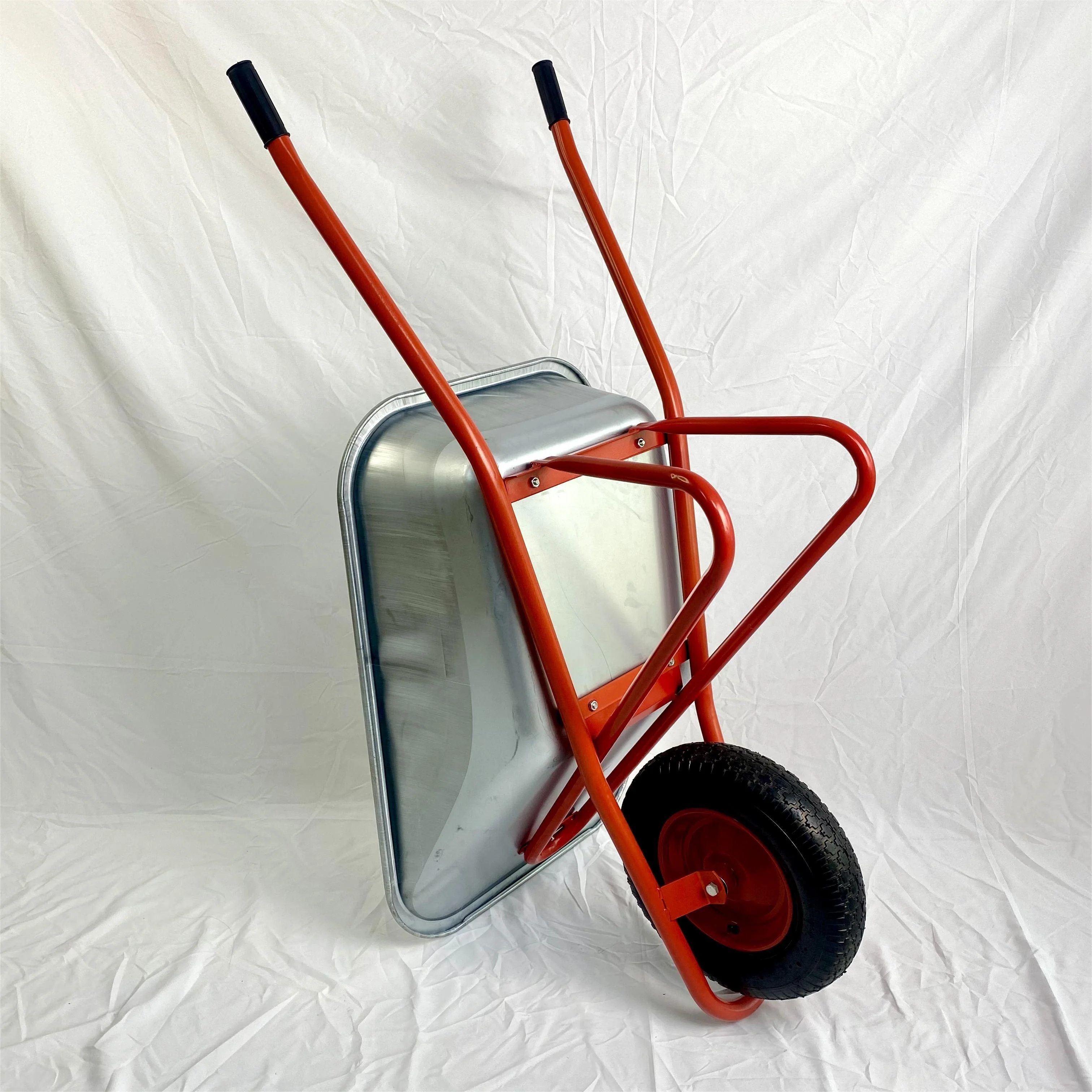 Heavy Duty Steel Wheelbarrow With Galvanized Tray Wb6418 Russia Market ...