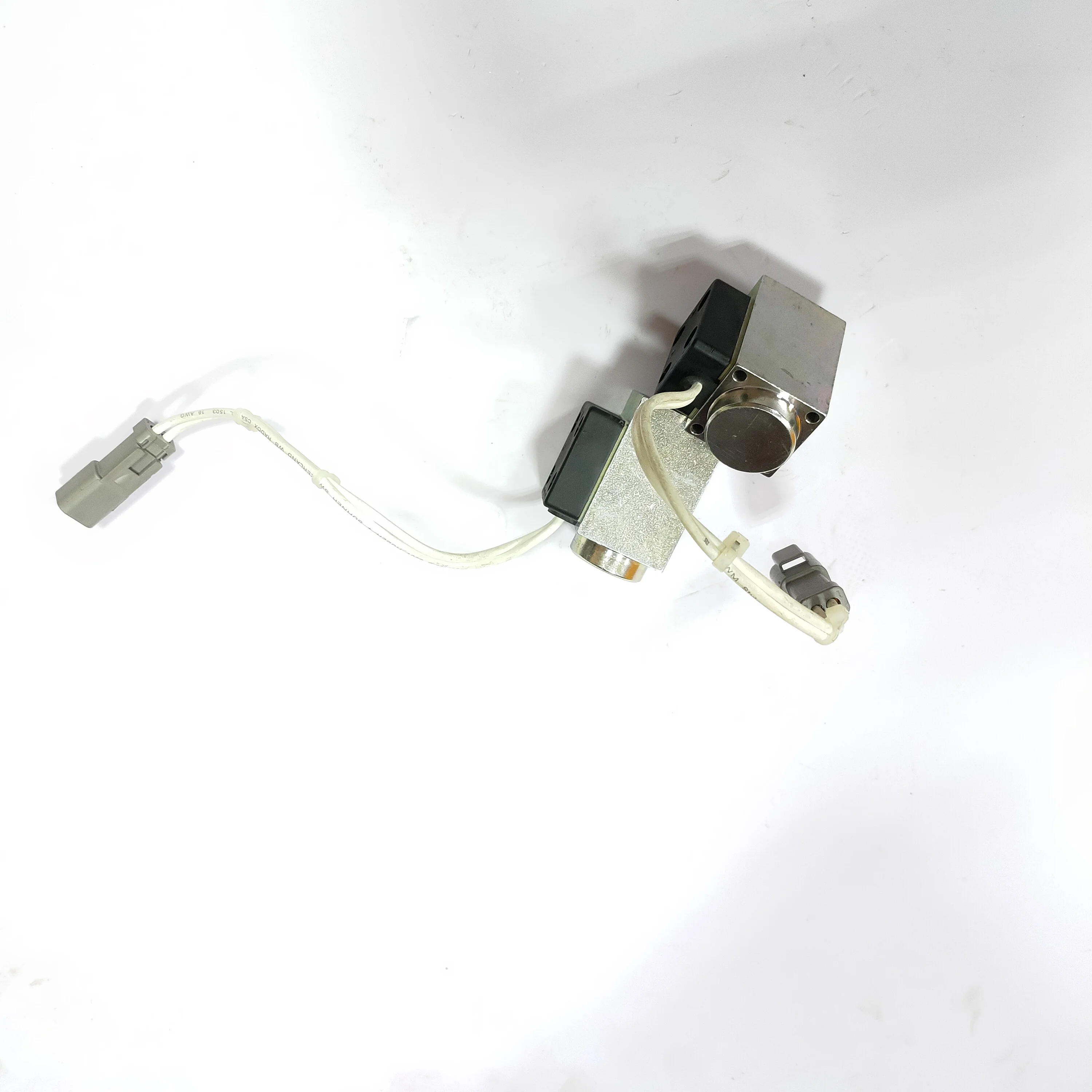 현국 솔레노이드 밸브 캐터필라 385B 용 오리지널 PN 486-7563 4867563| Alibaba.com