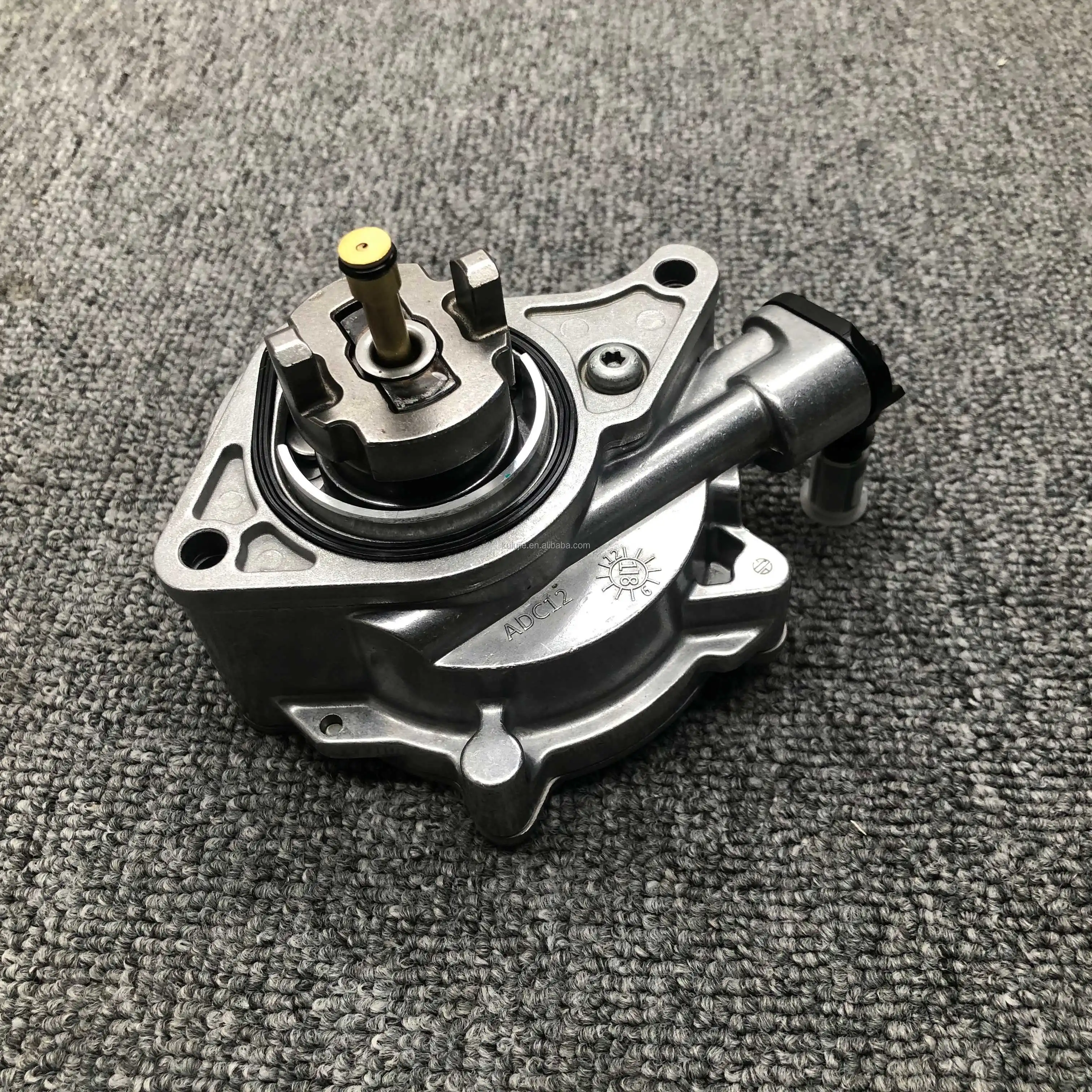 701188210 Vacuum Pump For Land Rover Range Rover Lr4 701188220 Lr010690 ...