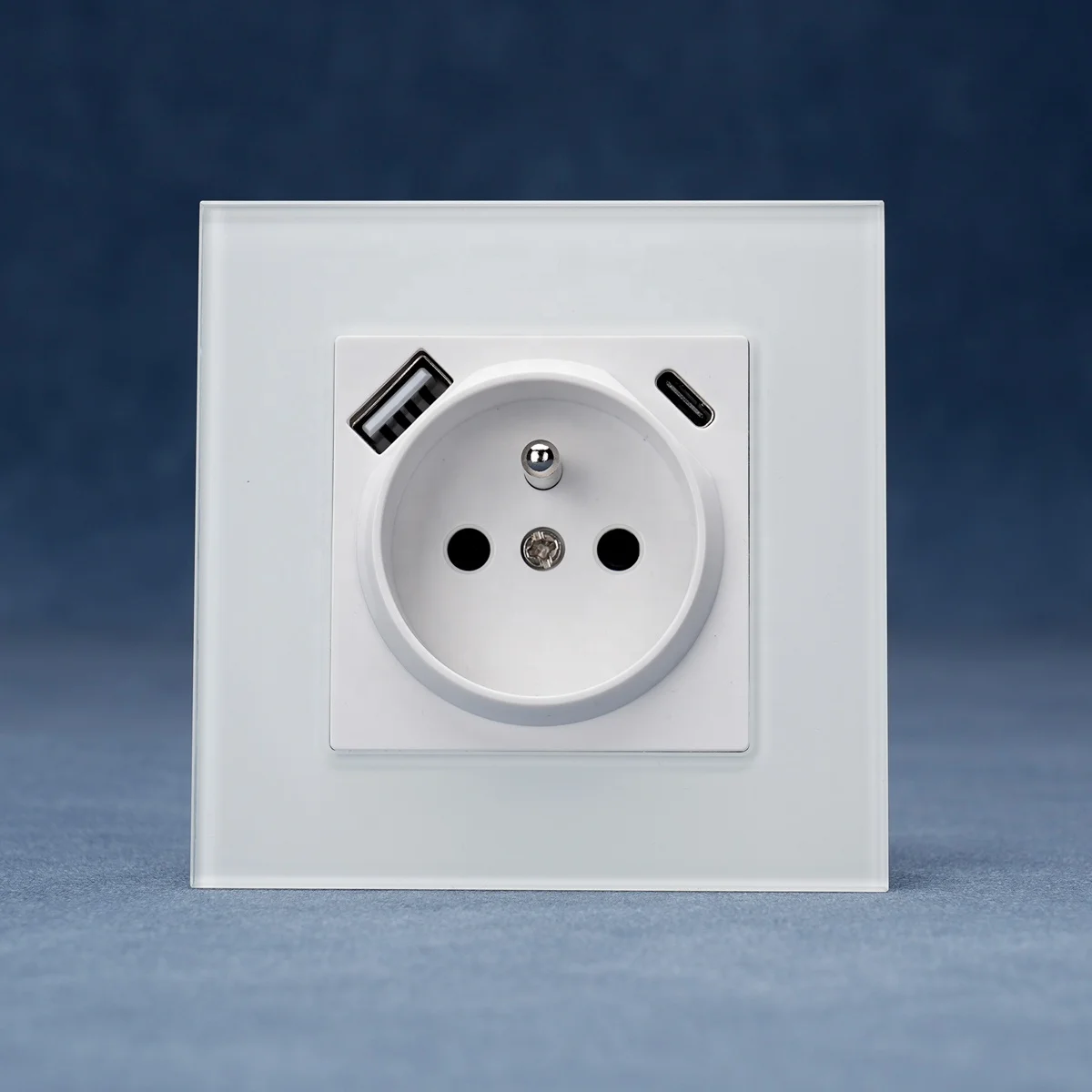 High Quality And High Standard European Plugs & Sockets With Double Usb ...