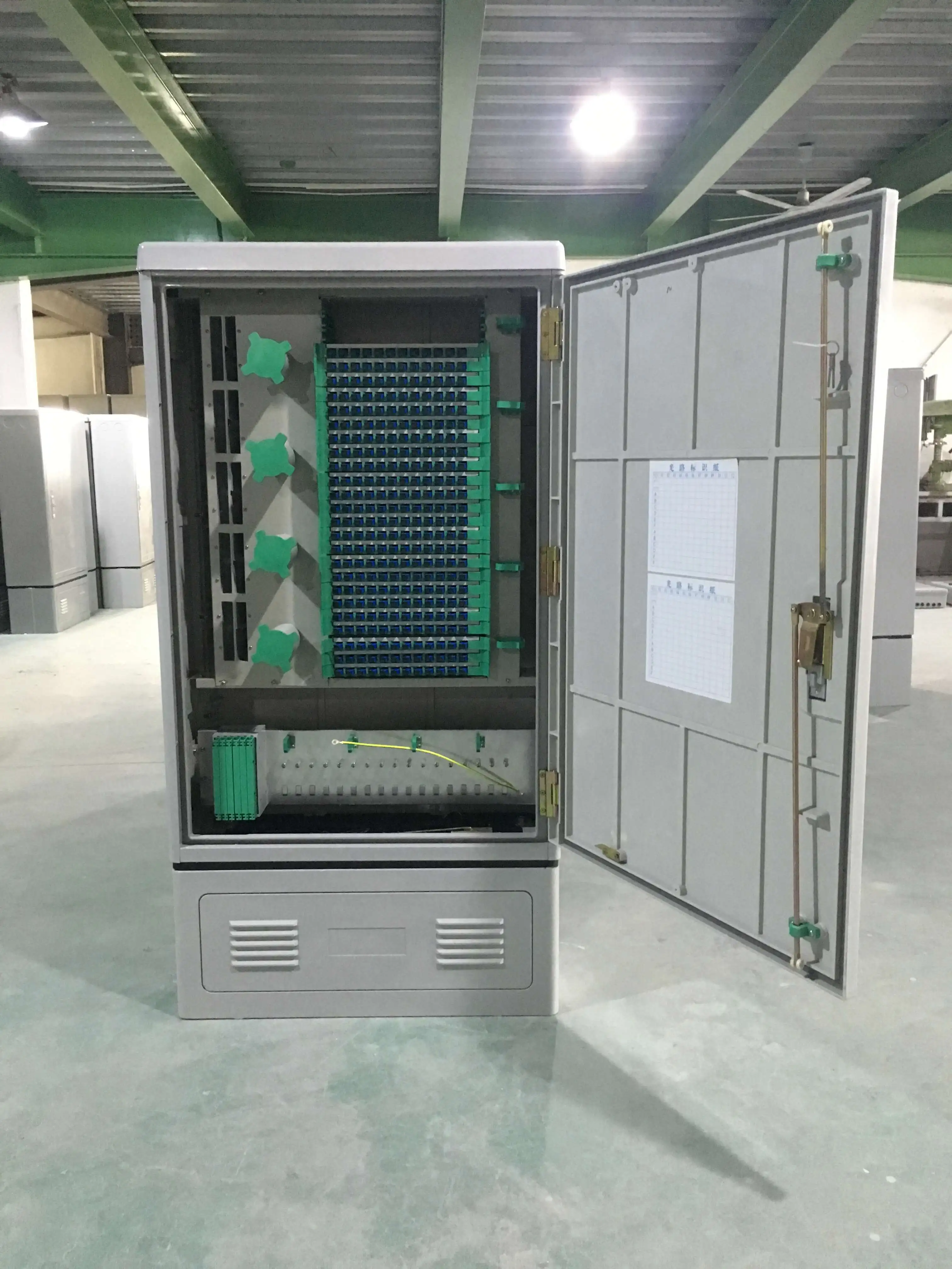 Telecom Fiberglass Outdoor Cabinet - 288 Cores Optic Fiber