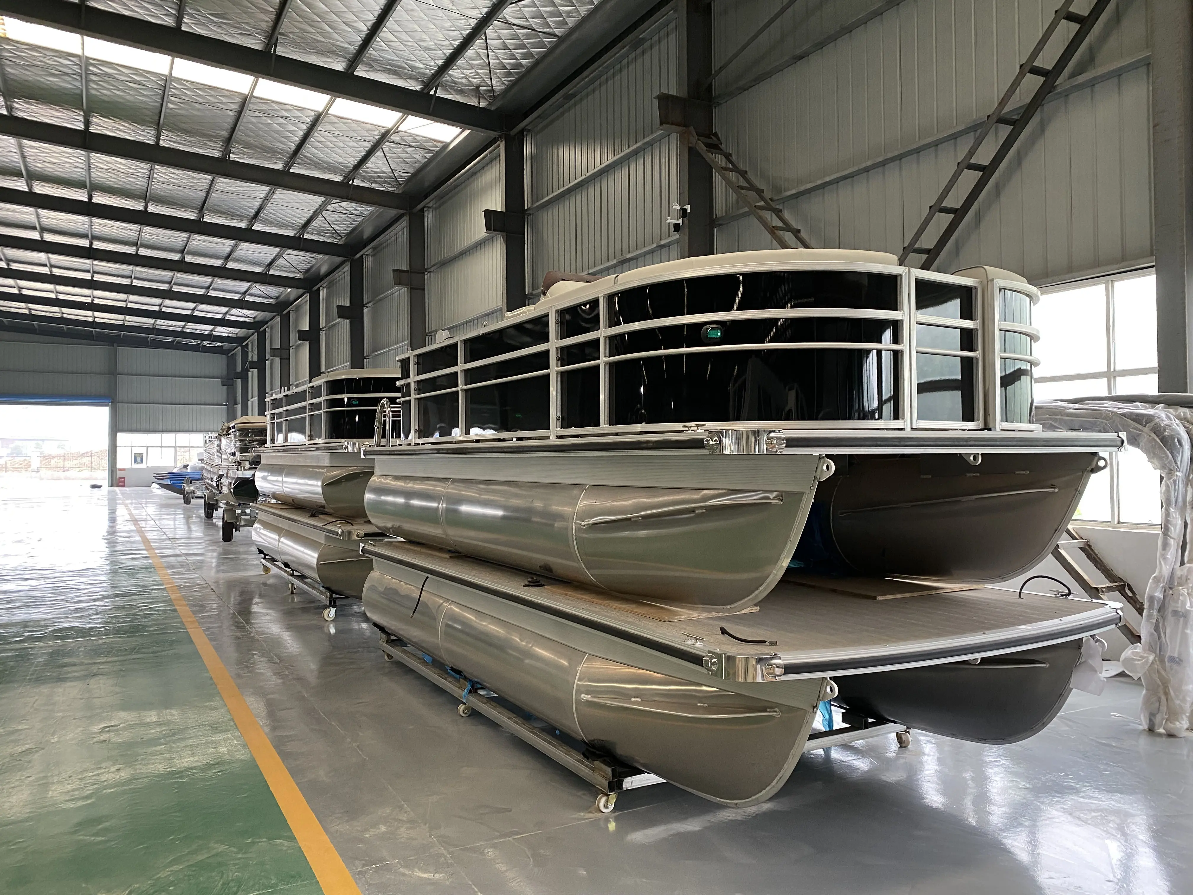 Seaking Pontoon Boats - Enjoy Small Size Aluminum Boats