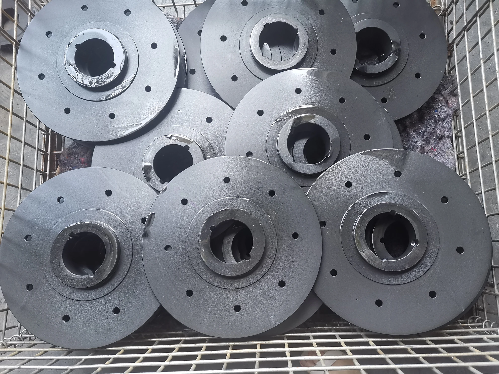 Customized Standard Size Bf12 Bf20 Bf25 Screw-on Hub Bolt On Hub Taper ...