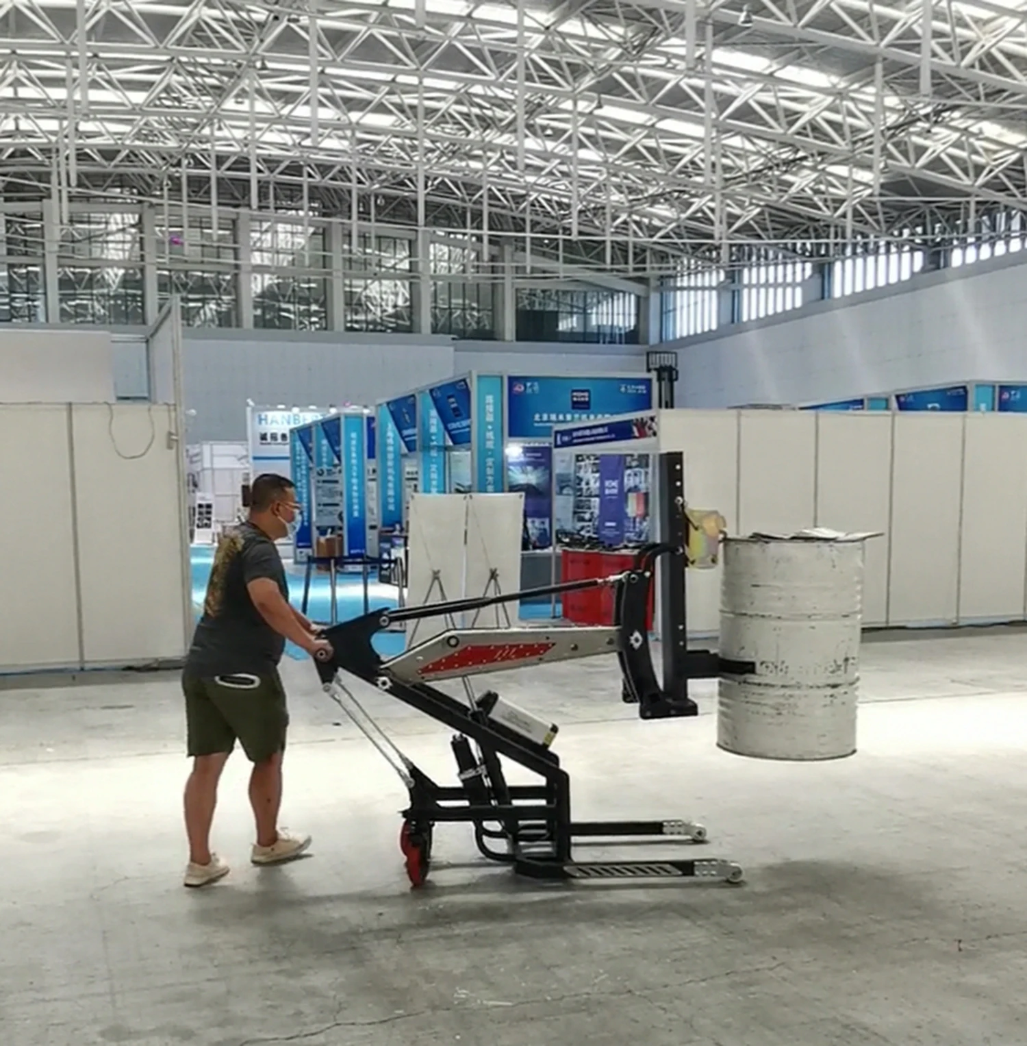 All Terrain Off-Road Remote Control Forklift Truck - 800kg Capacity, OEM