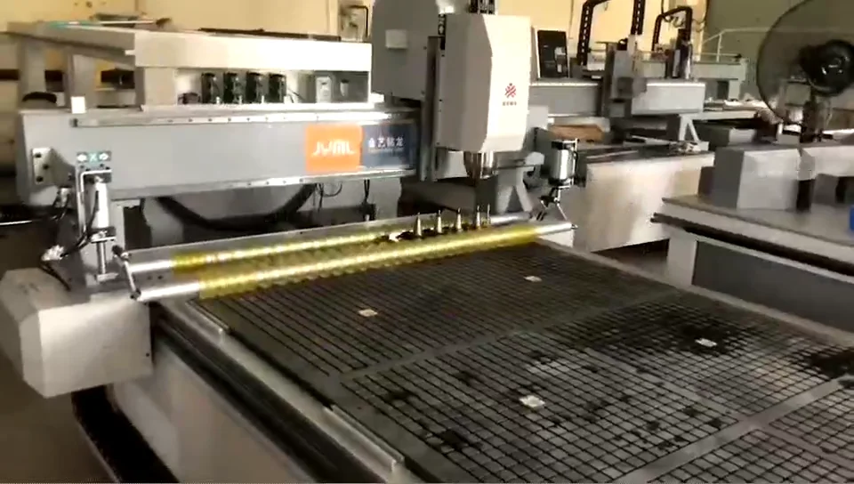Automatic Loading And Unloading Wheel Cnc Cutting Machine Feeding ...