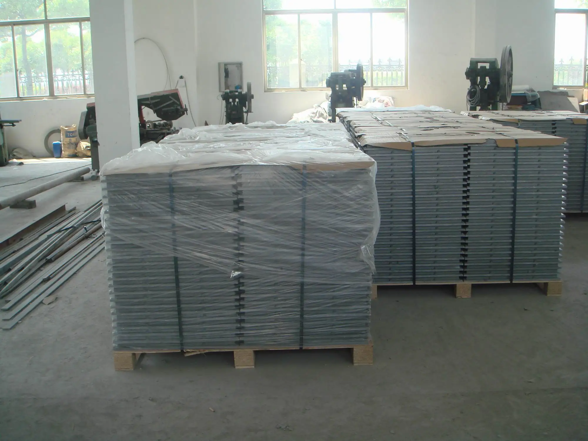 Greentech Co 900mm Manhole Hatch Covers D400 Smc Heavy Duty Black ...