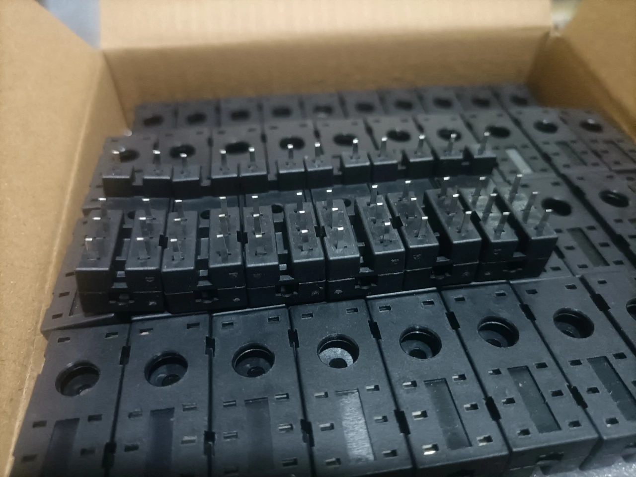 Relay Panels Pcb Relay Welding Base 14f-2z-a2 8pin 15mm - Buy Relay ...