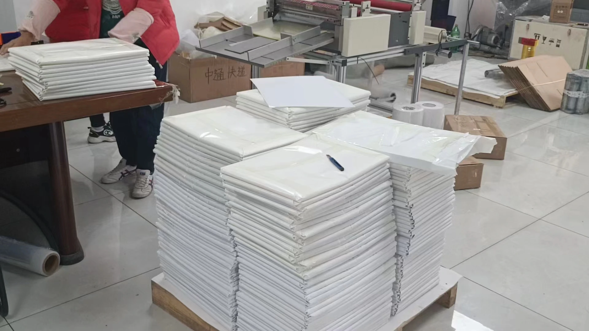 Custom A3 A4 UV DTF AB Transfer Paper and PET Film Roll Low Temperature ...