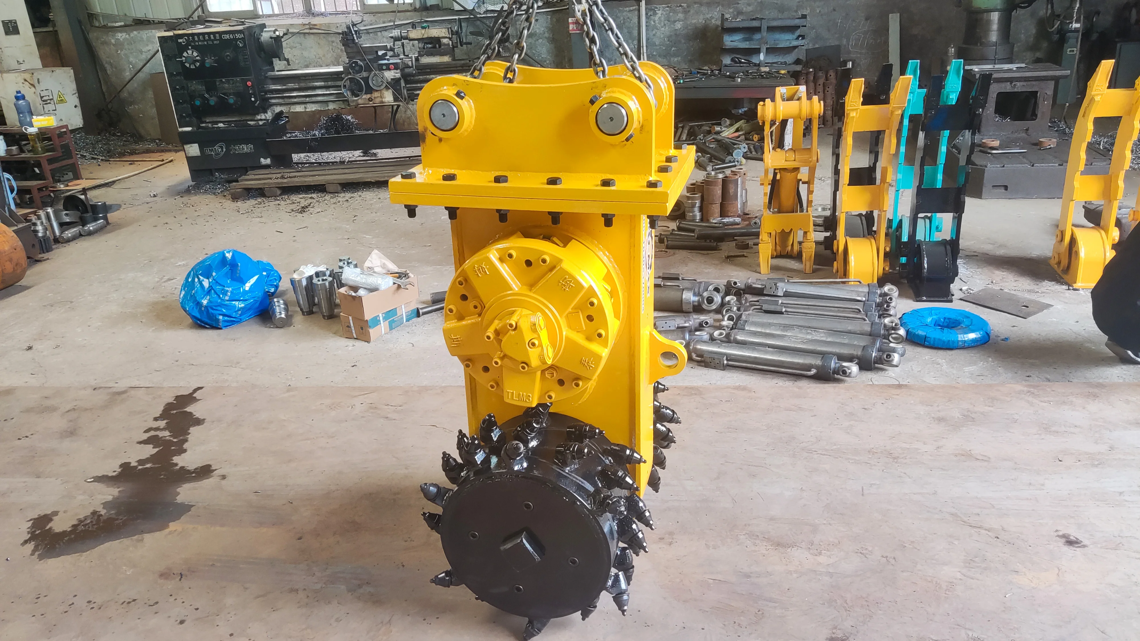 Milling Machine Attachments Chain Drum Cutter for Excavator 5-20 Tons ...