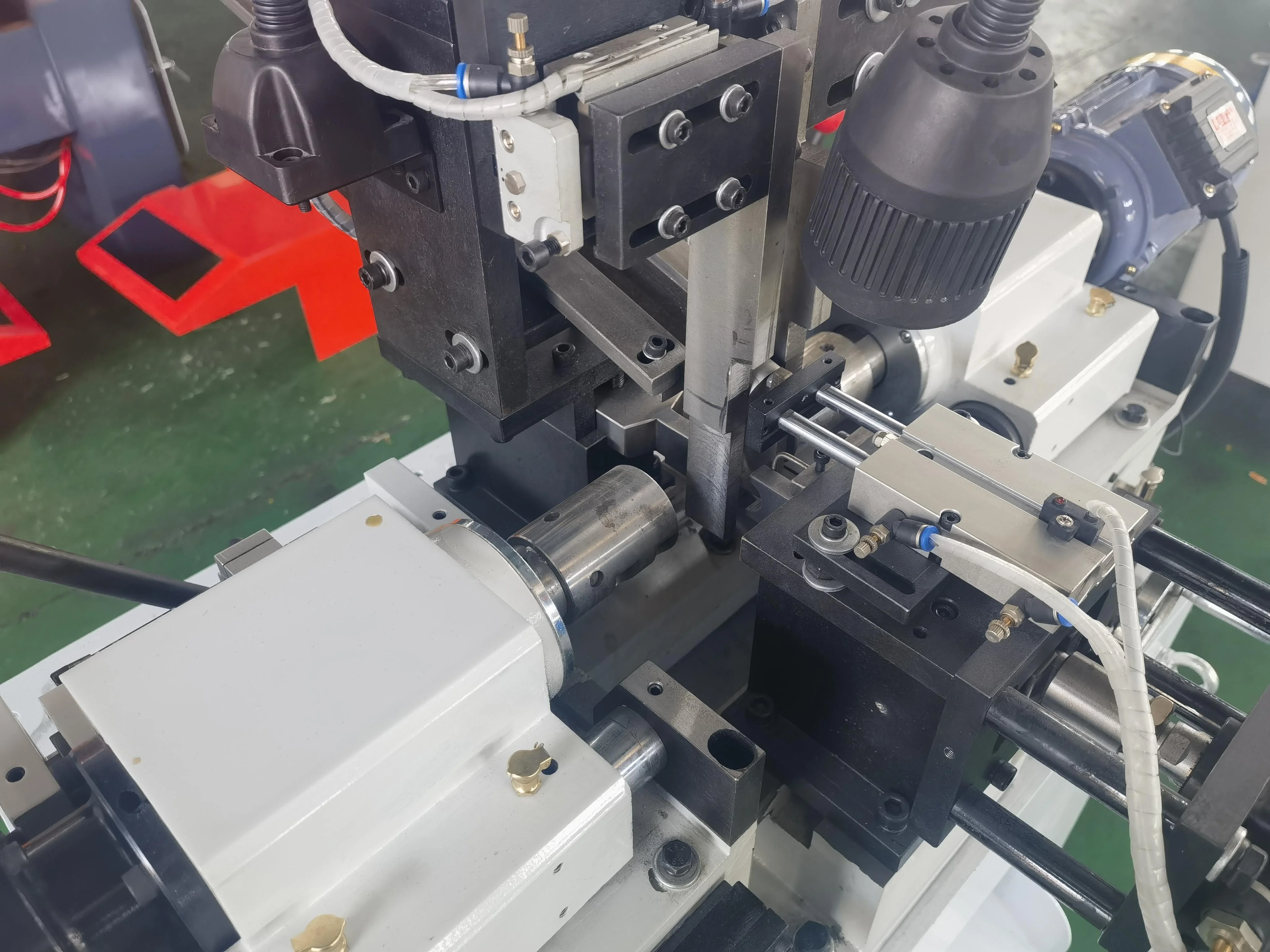 Mini Chamfering Machine - Efficient Tube Cutting Tool