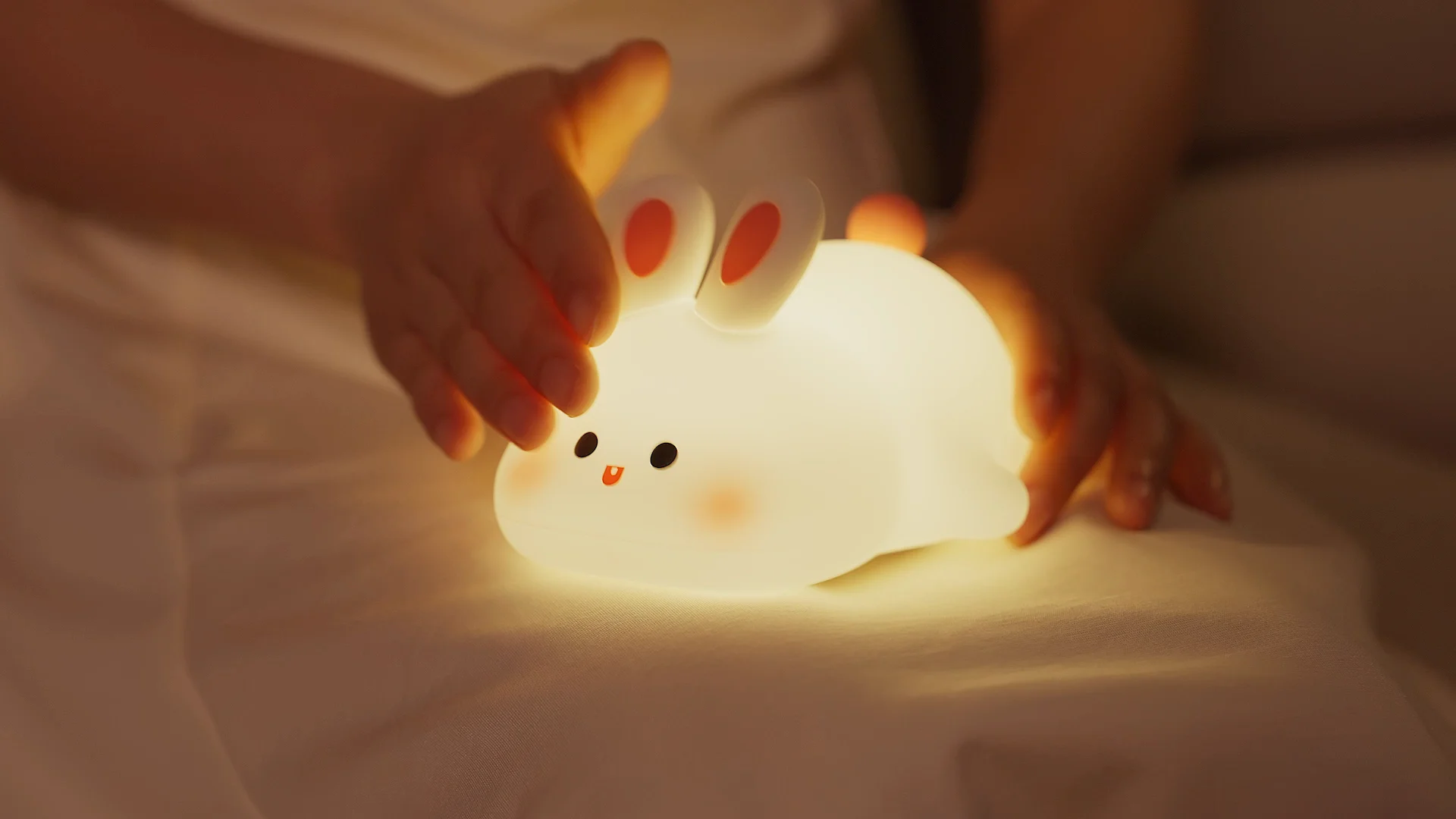 Mini Lovely Rechargeable Led Soft Touch Silicone Night Light For Kids ...