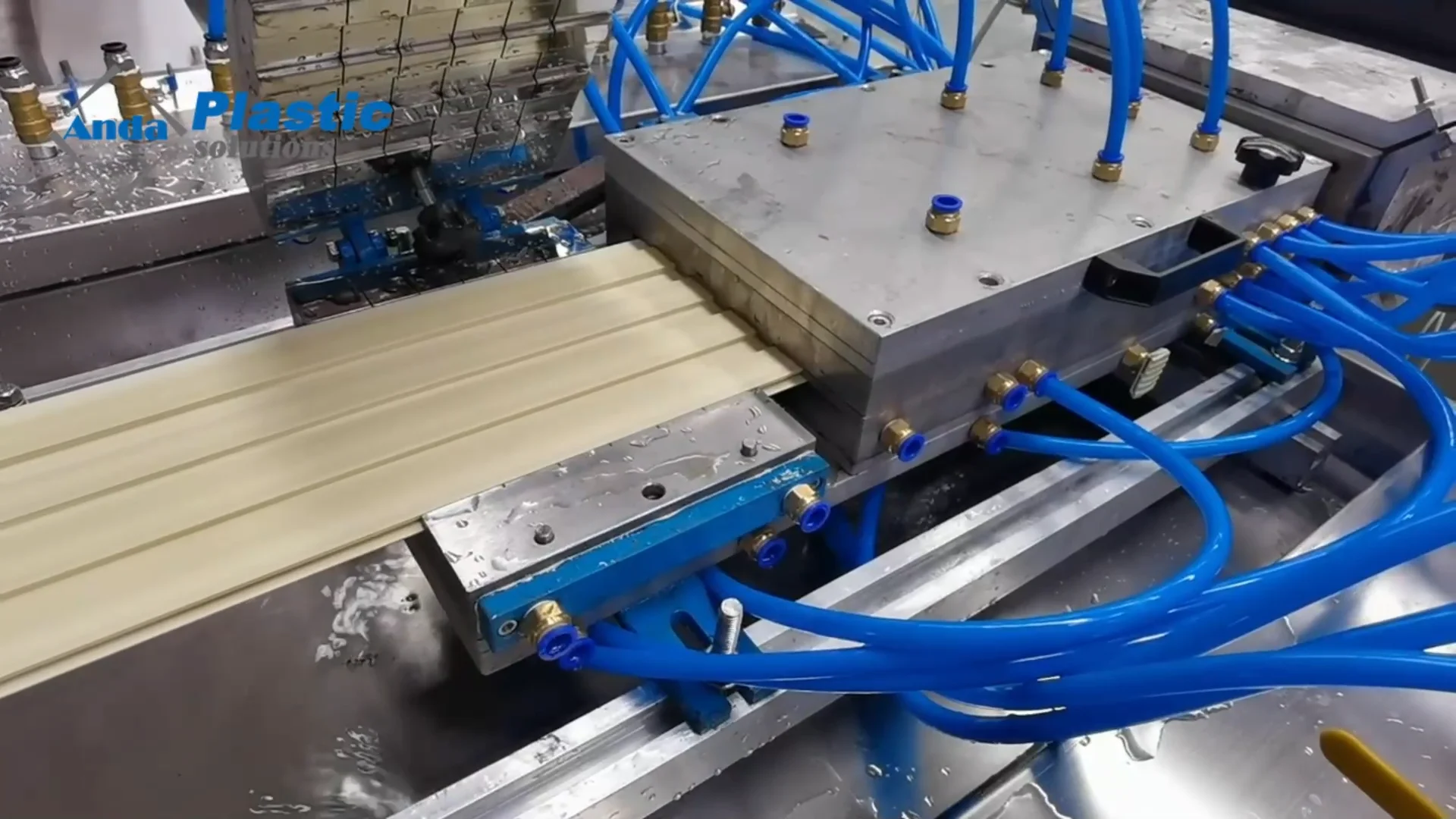 Wood Composite Wpc Exterior Interior Louvers Panels Machine ...