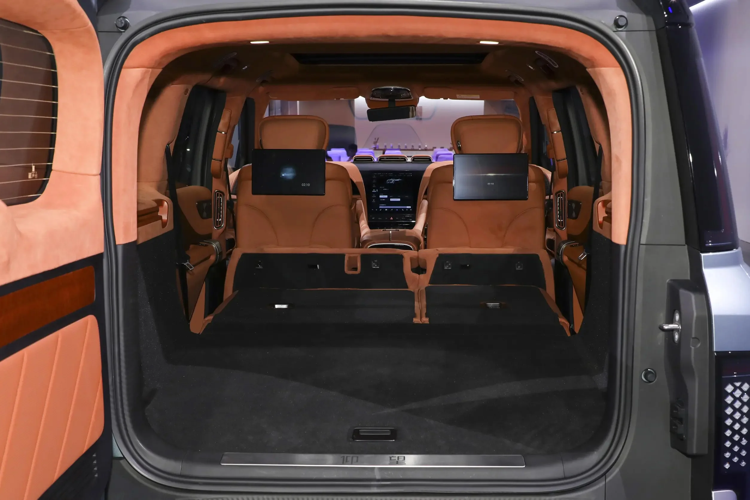 BYD Yangwang U8 2023 Luxury off-Road Vehicle - 1197hp