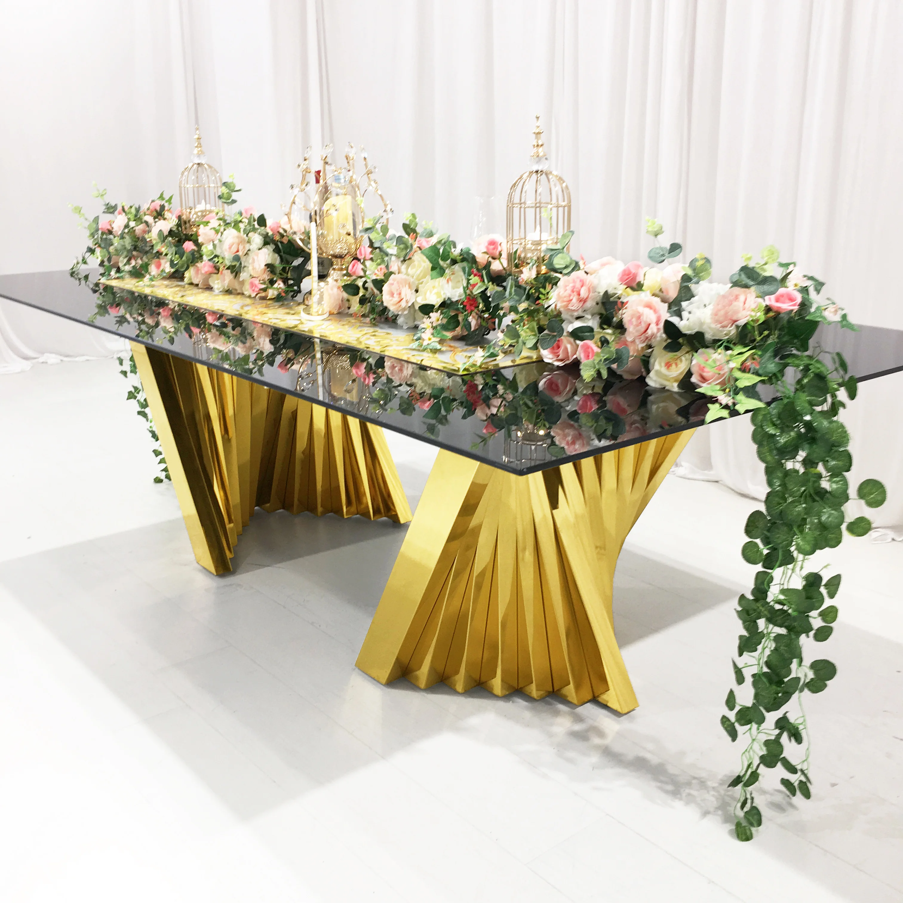 Luxury Gold Stainless Steel Bridal Party Table for Events